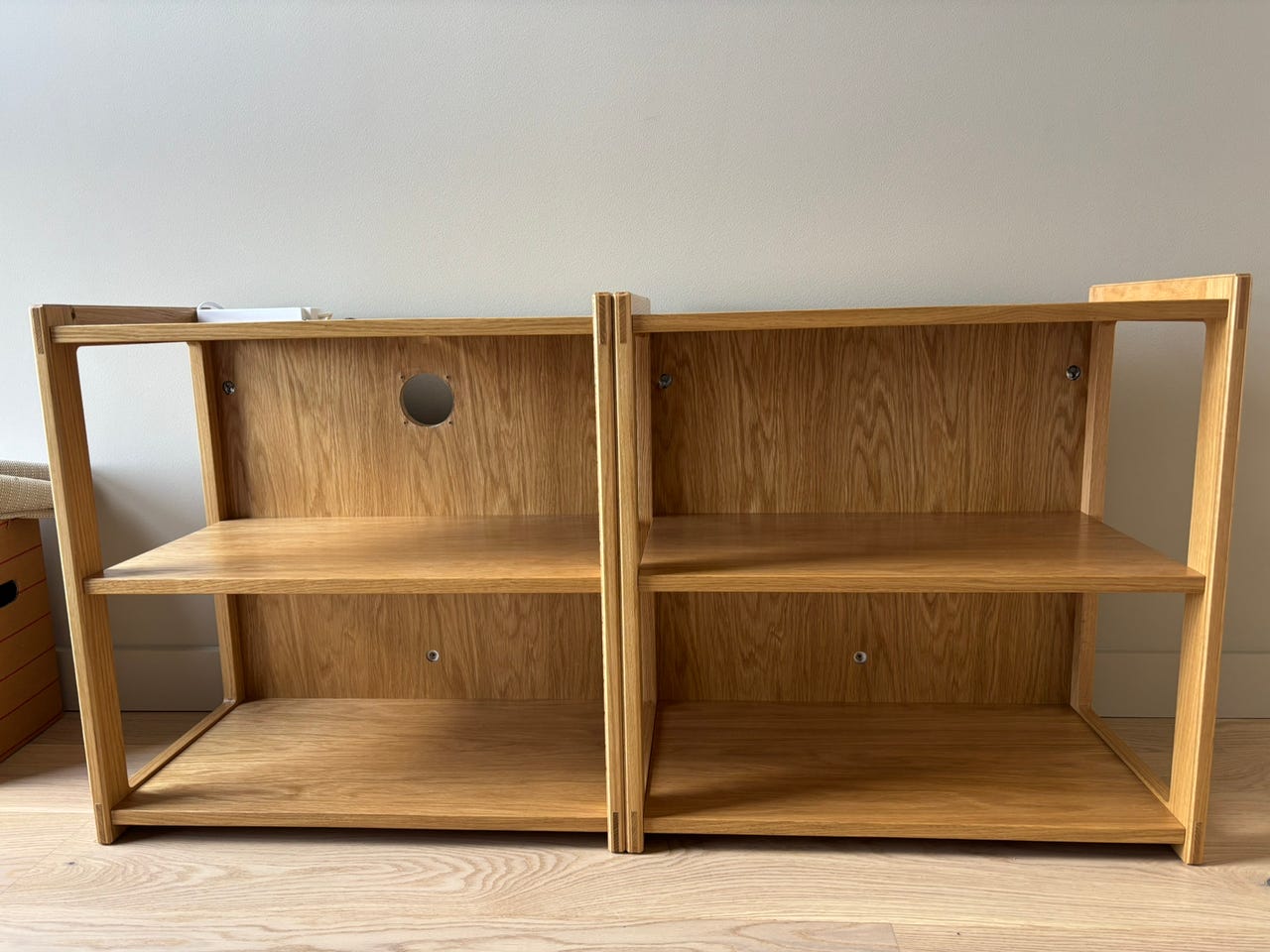 2 uno form hyller, eik, 60cm, totalt 120cm.med LED-lys | FINN-torget