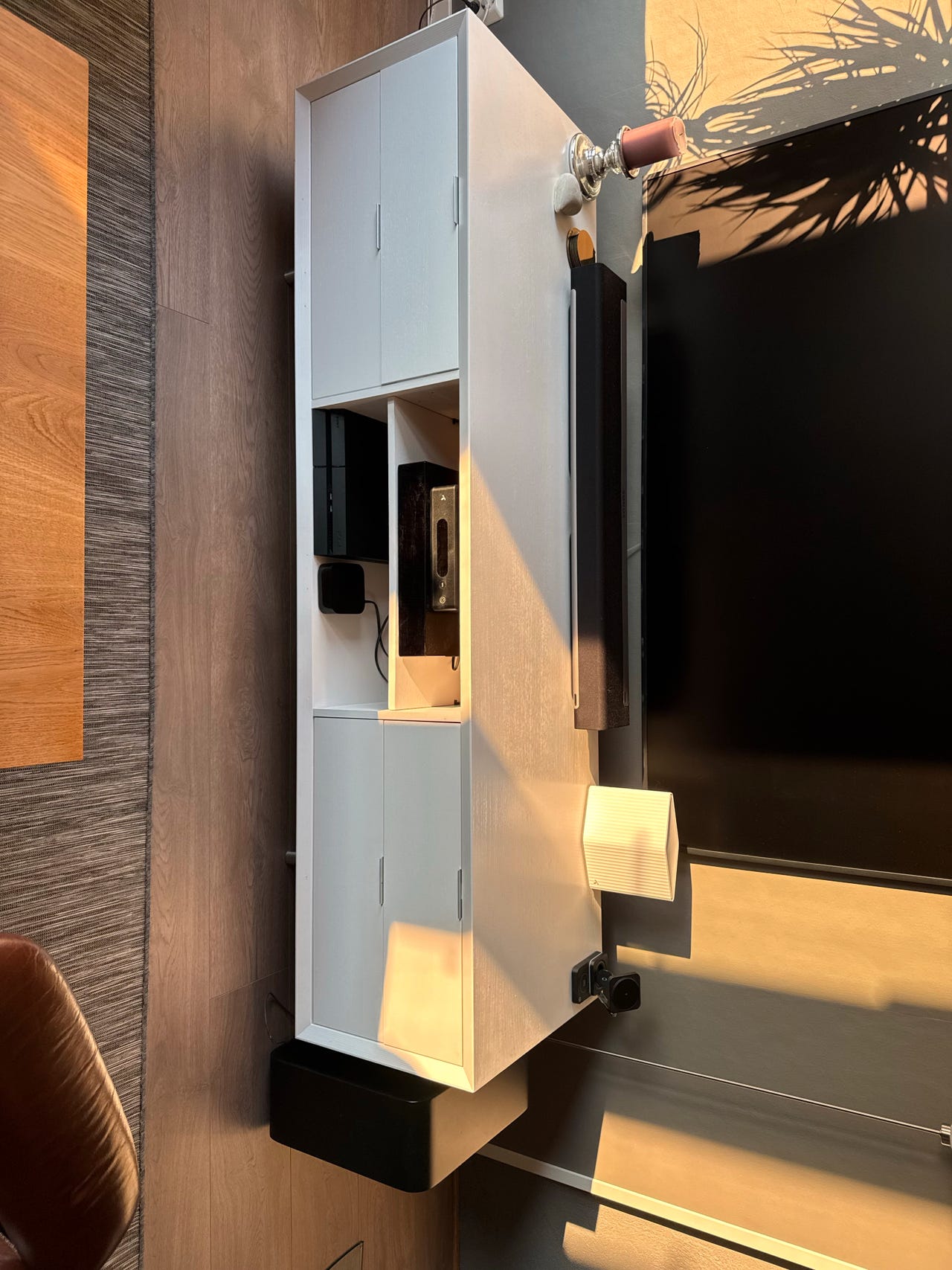 Hvitmalt Bolia tv bord | FINN-torget