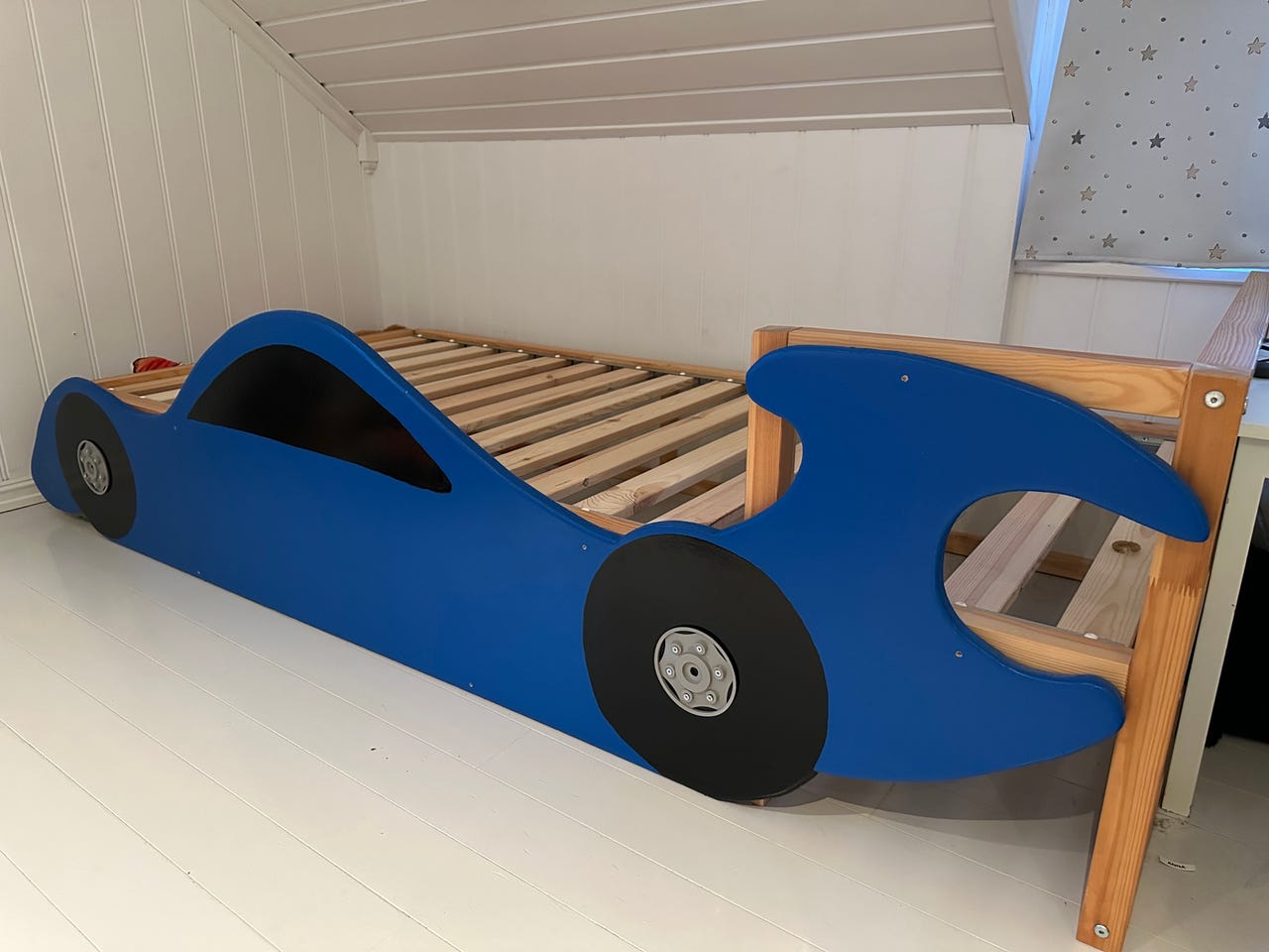 Racerbil seng selges | FINN-torget