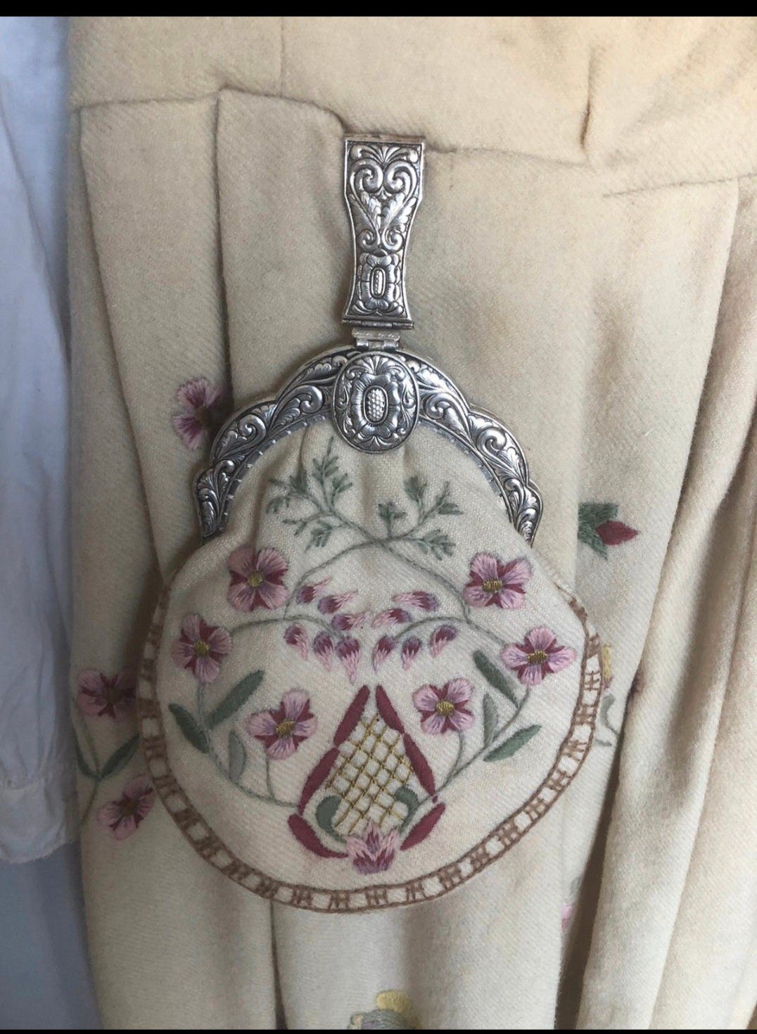 Graffer drakt fra Lom i Gudbrandsdalen (OBS OBS, LES HELE INFO) | FINN ...