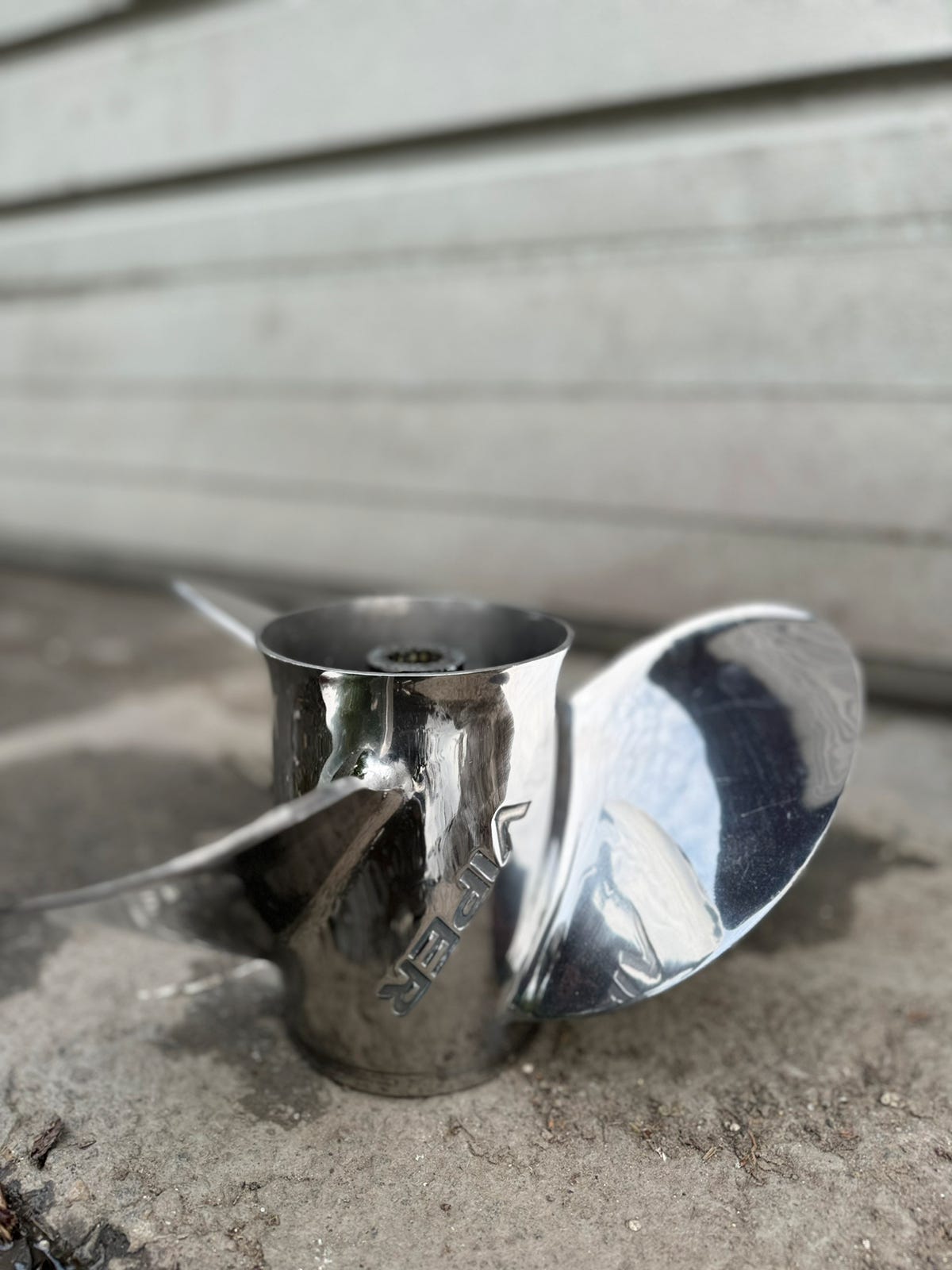 Evinrude 250 outboard propell | FINN-torget