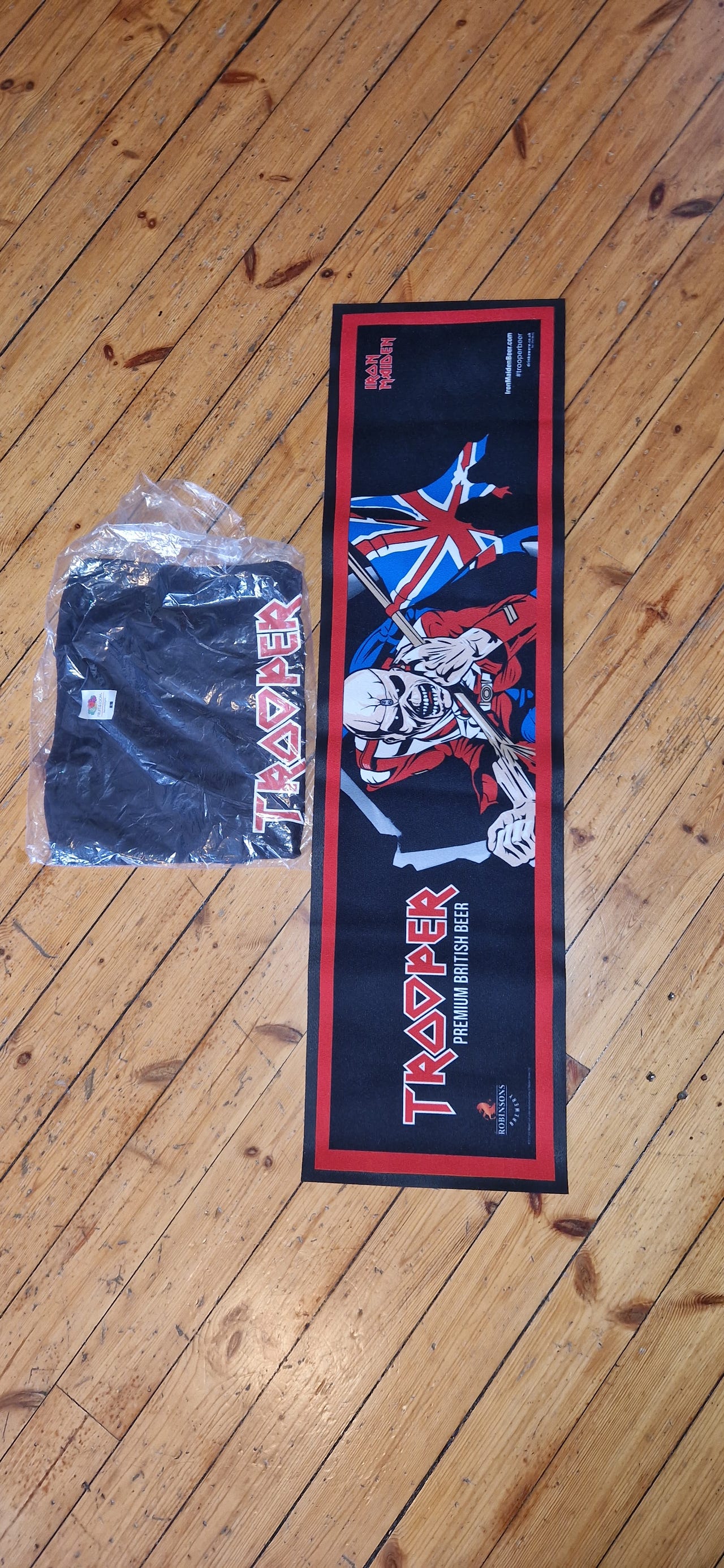 Iron Maiden - Trooper Premium British Beer t-skjorte og bar-matte ...