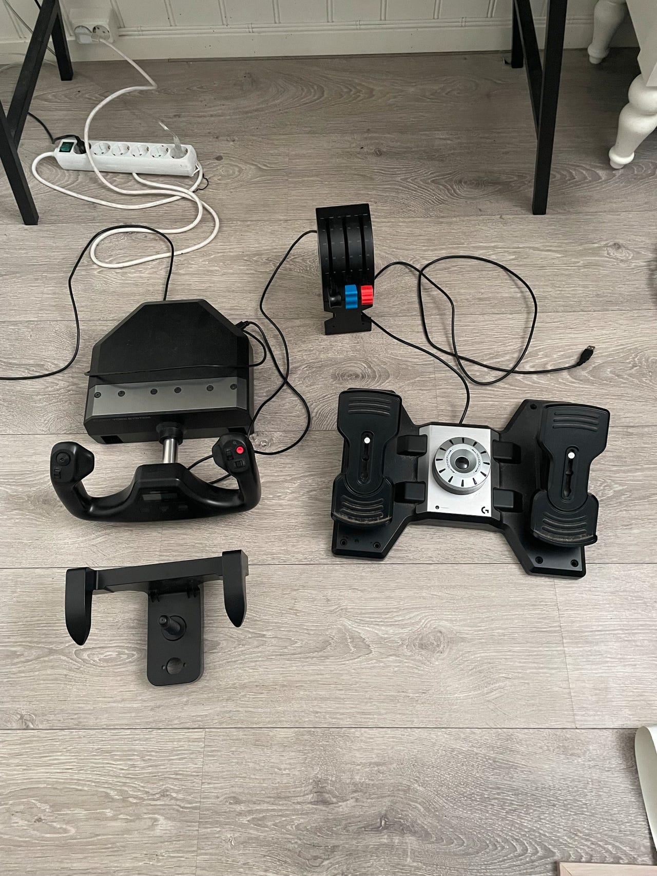 Logitech flight yoke system | FINN-torget