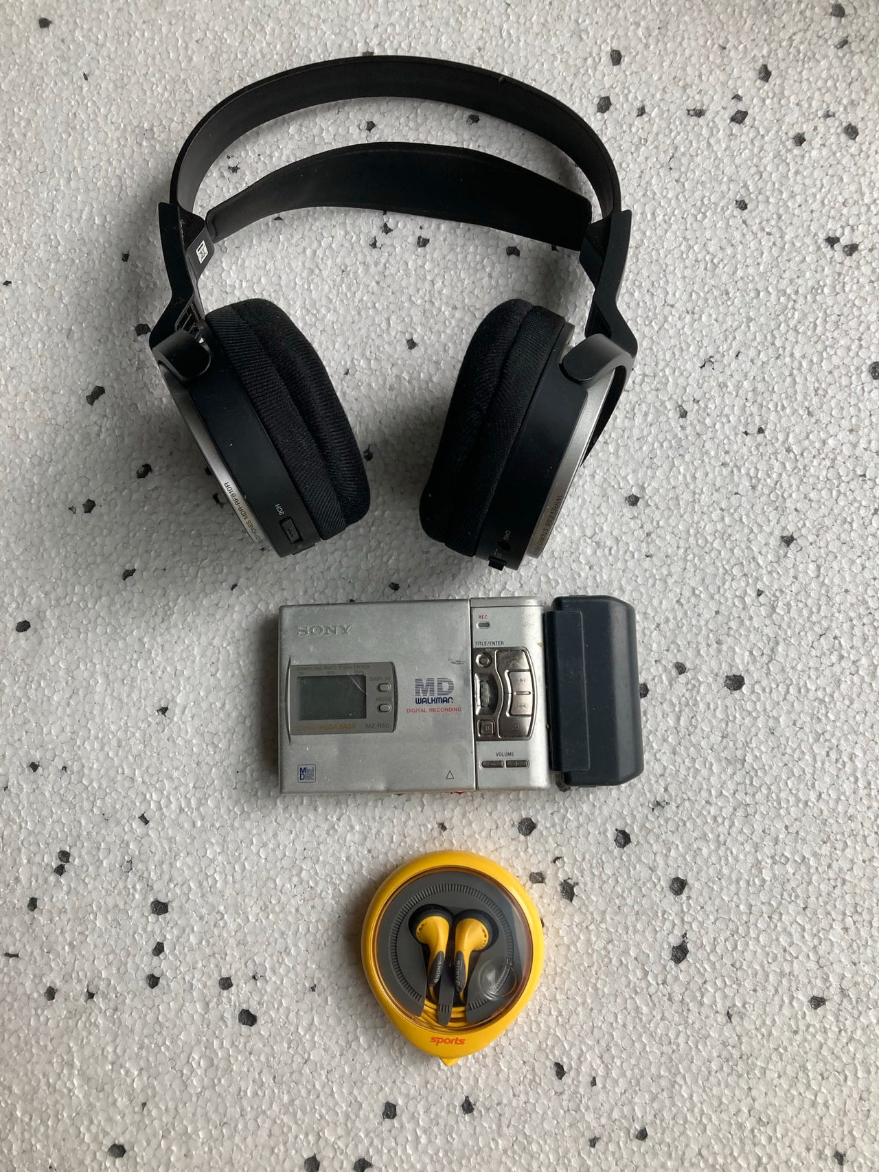 Sony headphones og Walkman | FINN-torget