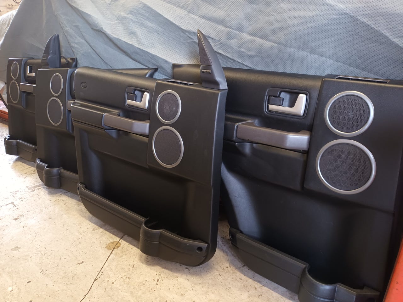 Dør panel til Discovery 3 | FINN-torget