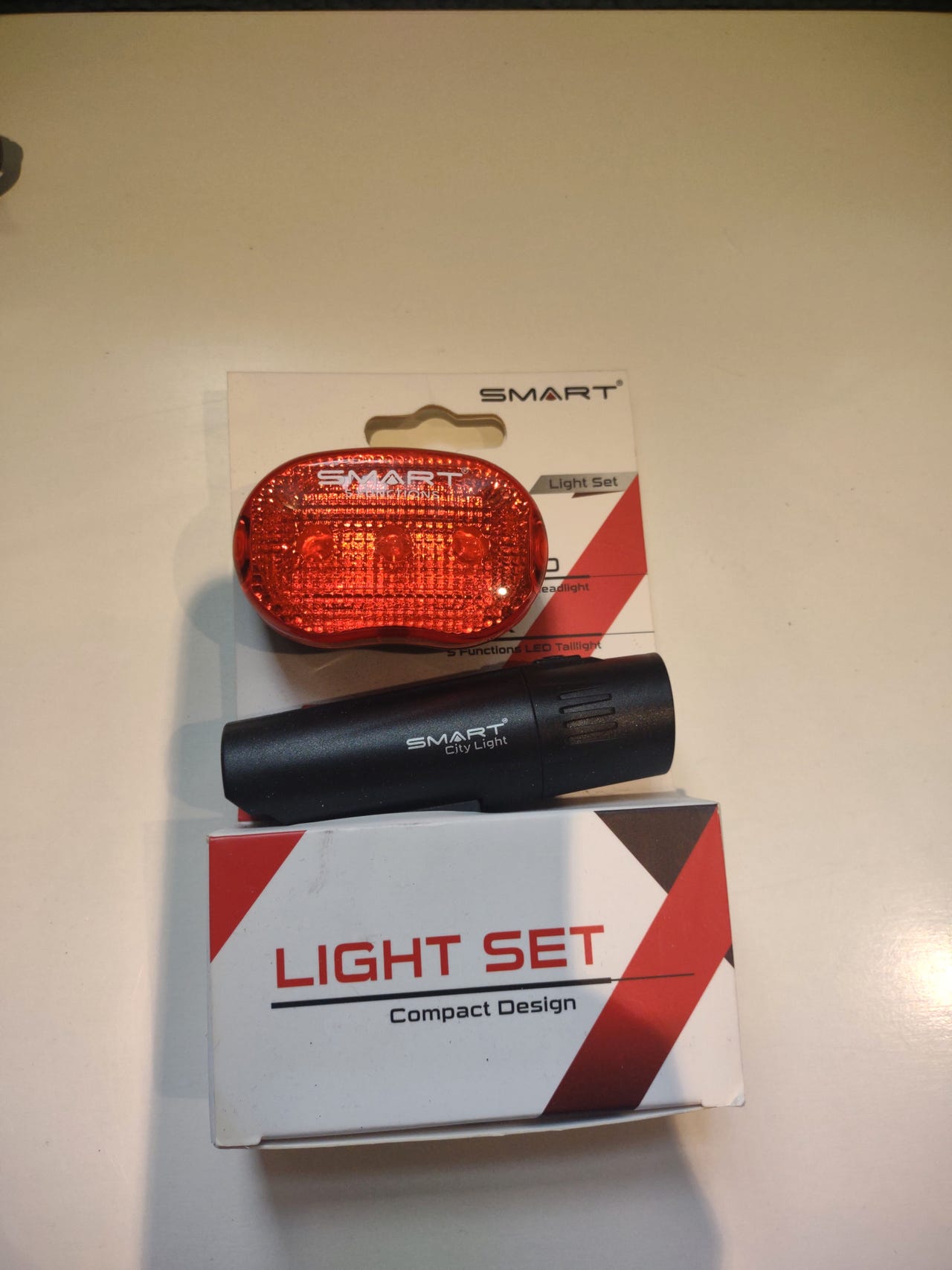 Smart Light Set Sykkel Front- og Baklys LED Svart | FINN-torget