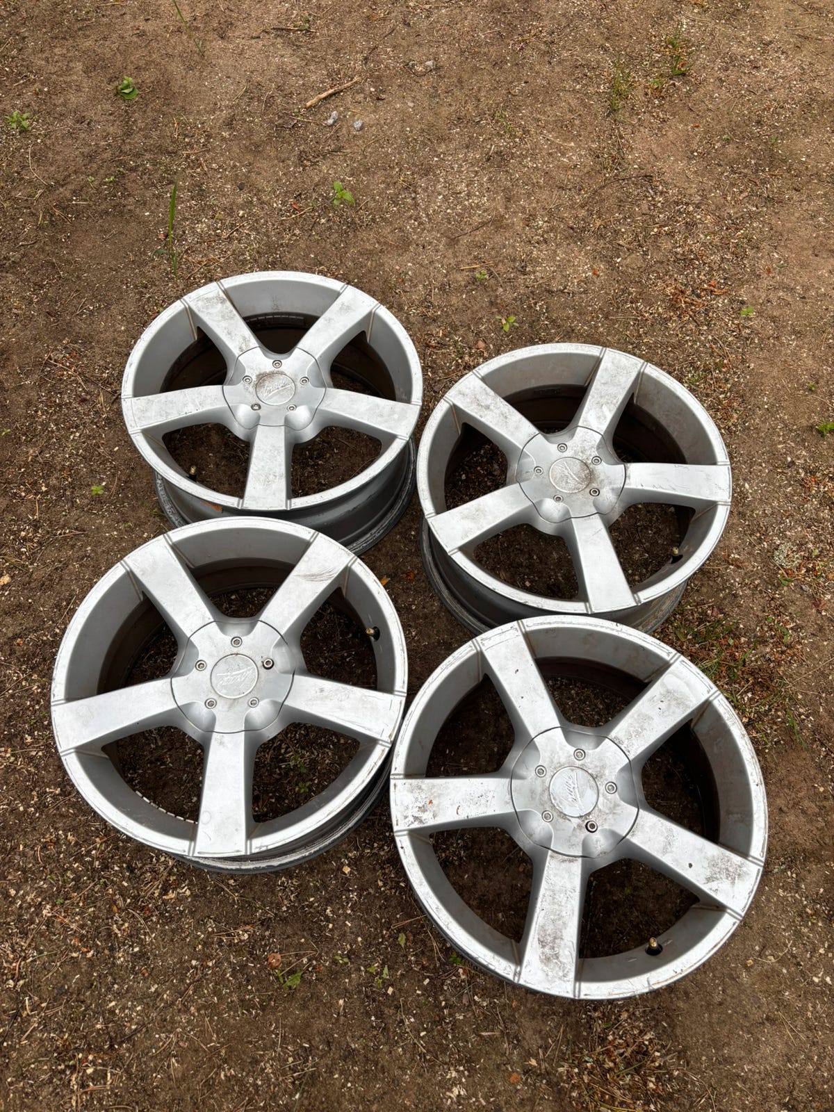 Felger til Toyota 16” | FINN-torget