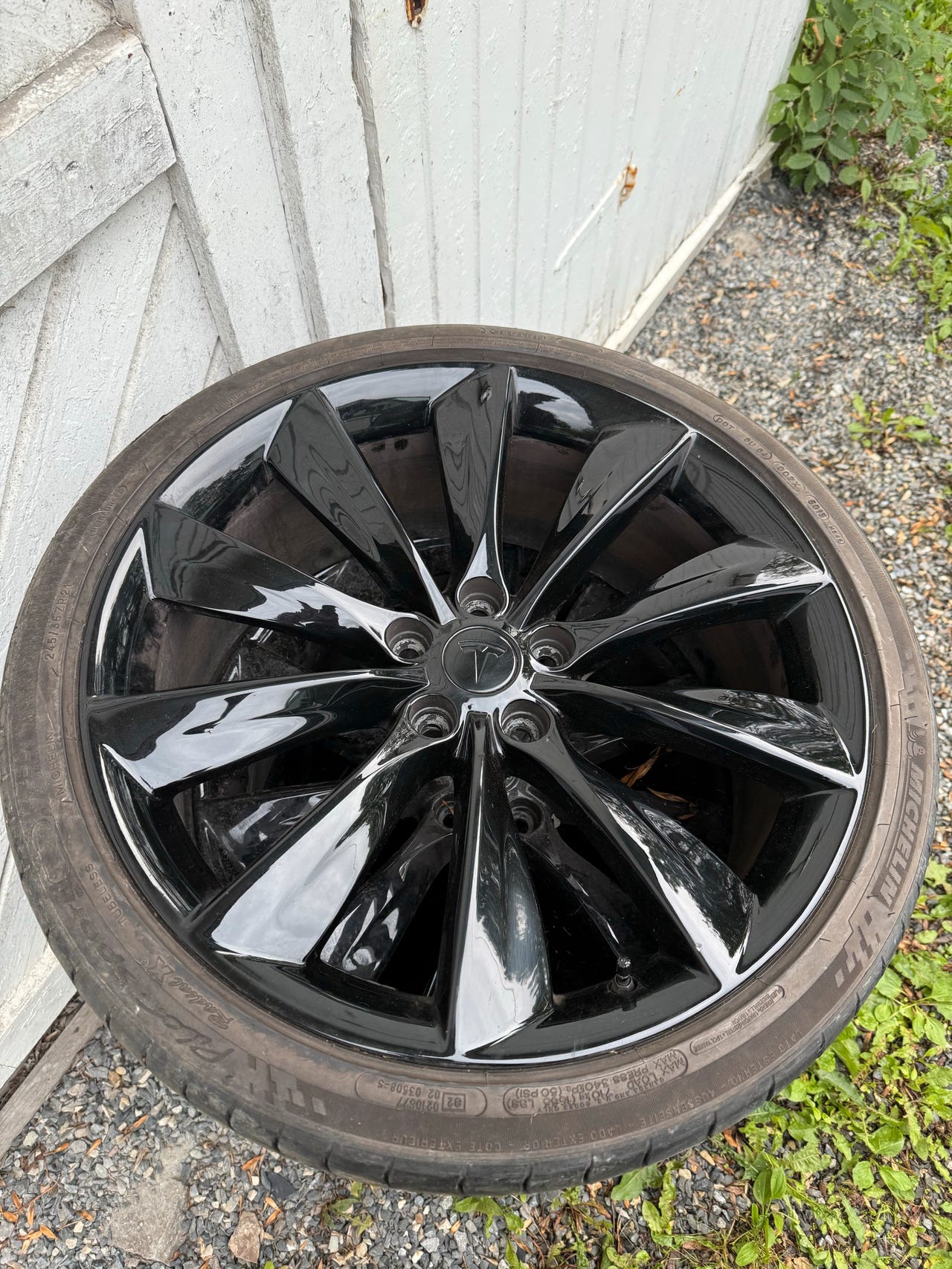 Tesla 21 tommer originale felger (staggered) | FINN-torget