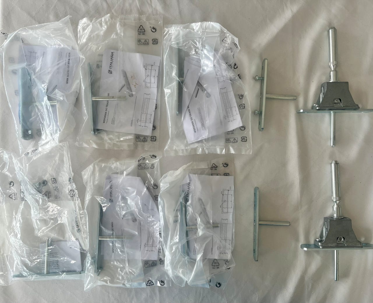 Snekkerutstyr - feste til hyller - diverse | FINN-torget