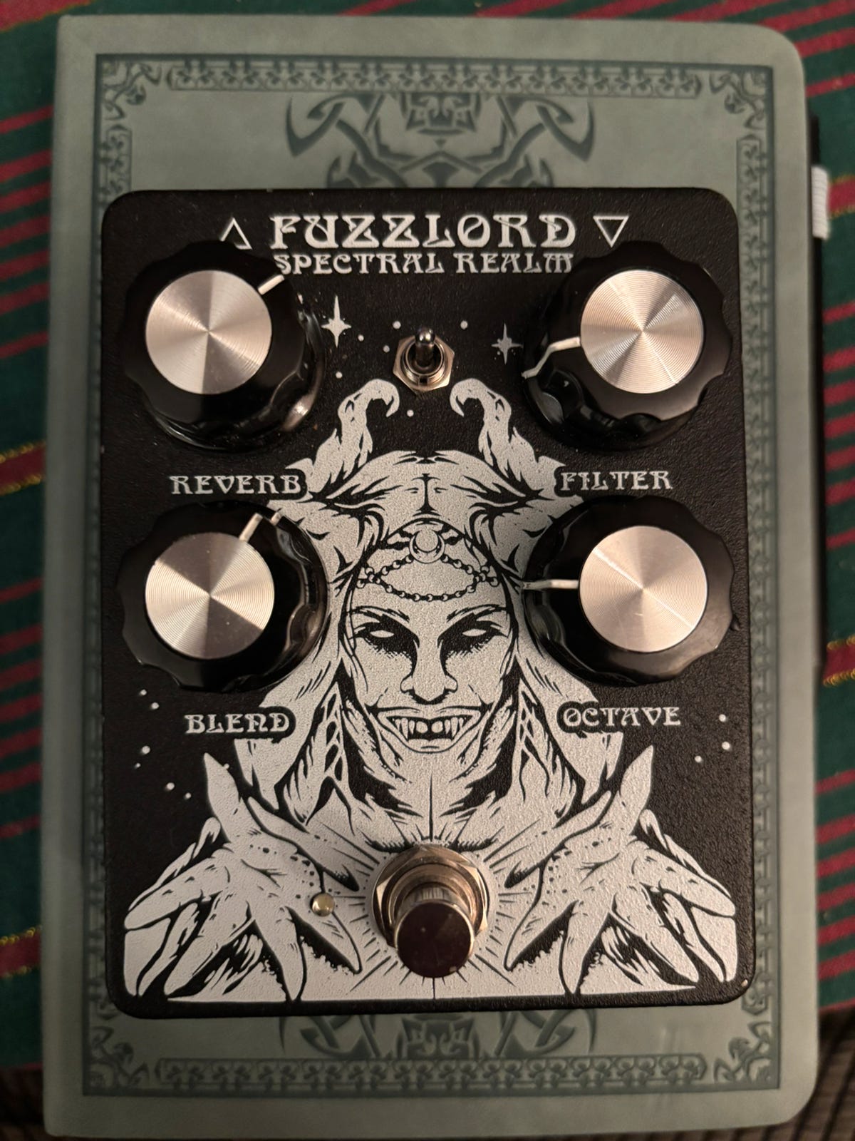 Doom pedal selges. SPECTRAL REALM OCTAVE REVERB | FINN-torget