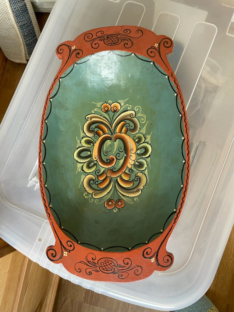 Gammelt rosemalt fat i tre | FINN-torget