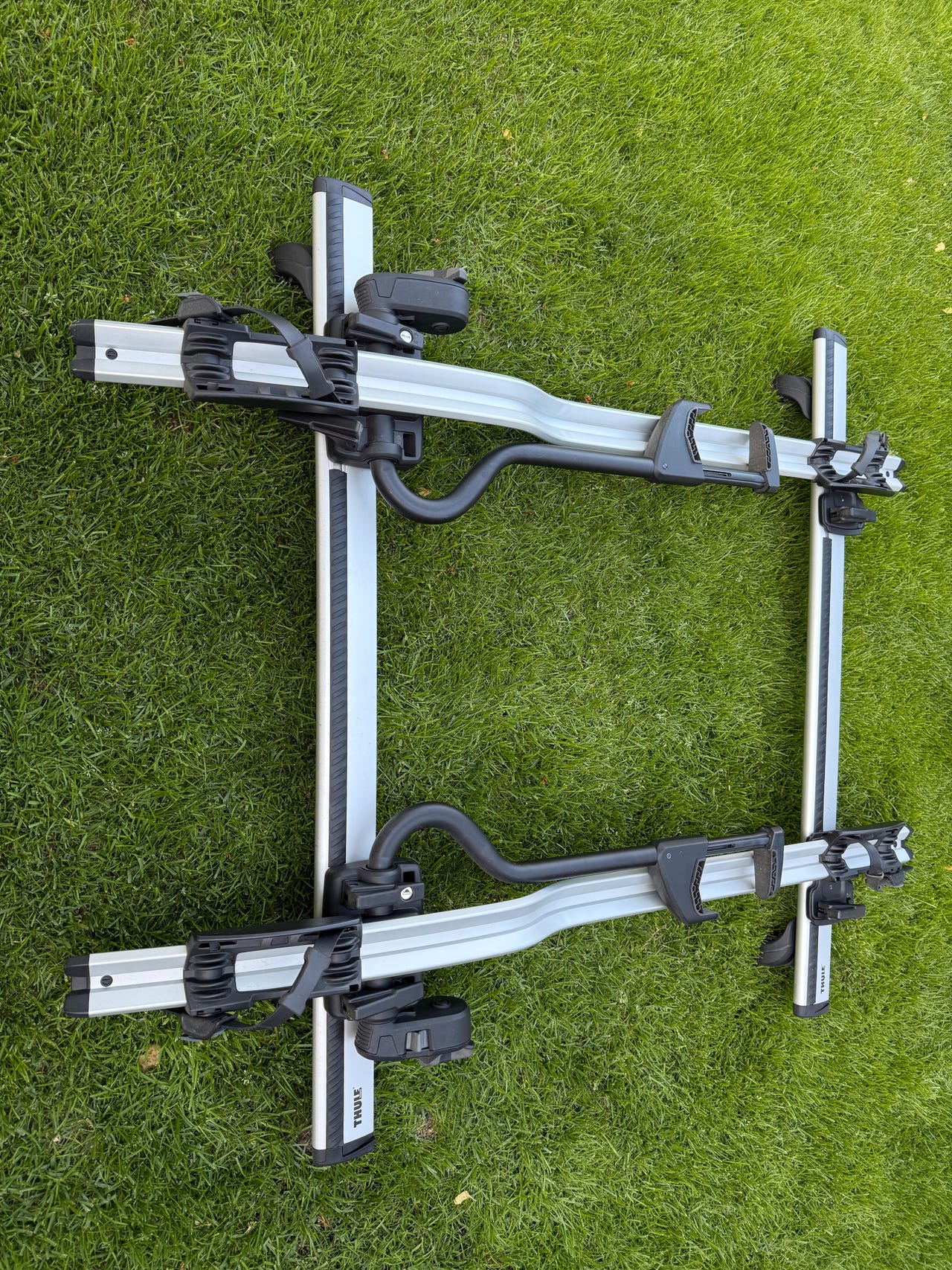 Thule Proride Sykkelstativ x2 montert på Thule Wingbar med Thule ...