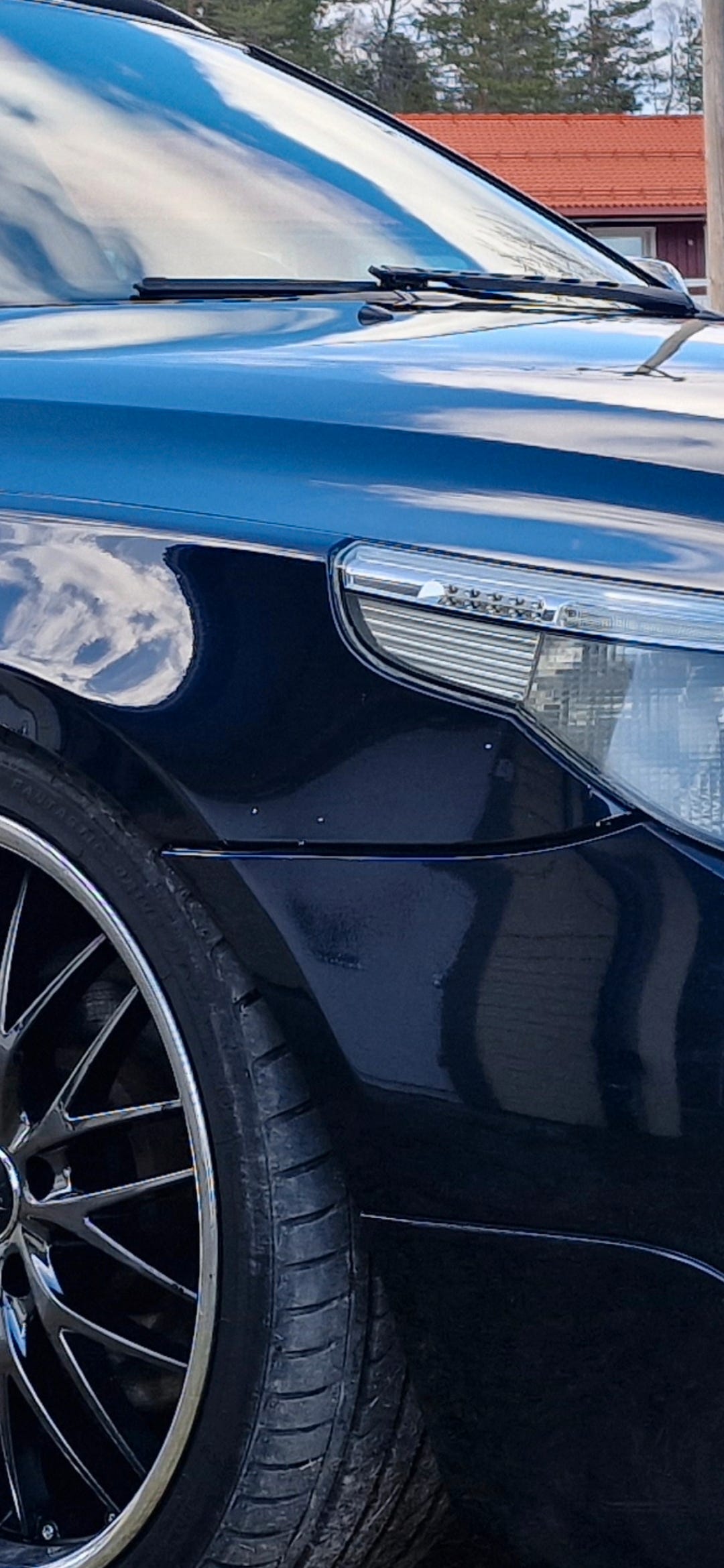 Diverse bmw e60/e61 deler. Framskjermer med mer i carbon svart | FINN ...