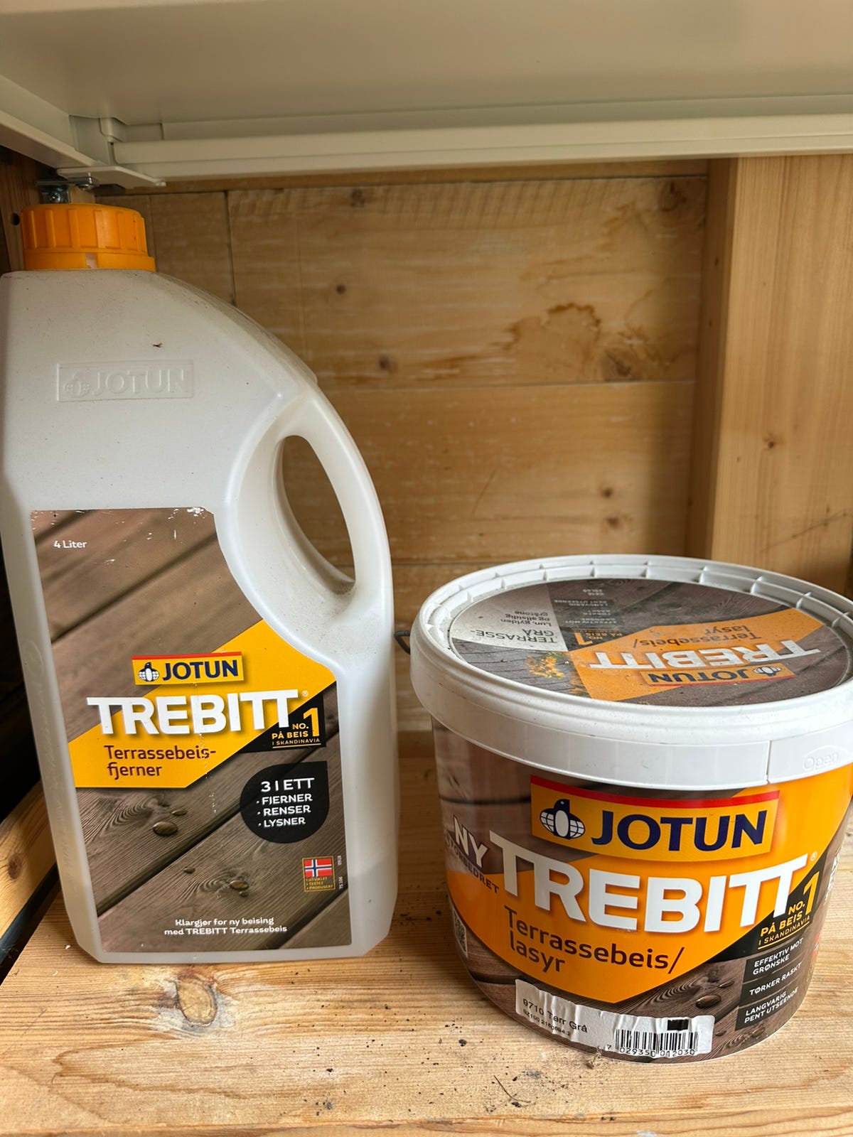 Gis bort Jotun Trebit terassebeis-fjerner og terassebeis - reservert ...