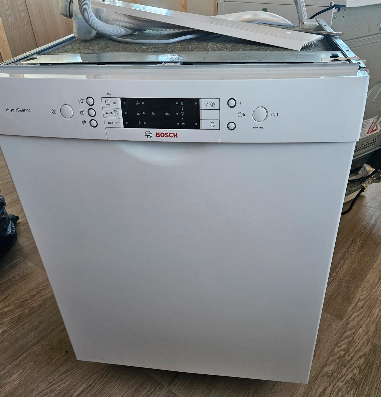 Bosch Underbygd Oppvaskmaskin SUPERSILENCE | FINN-torget