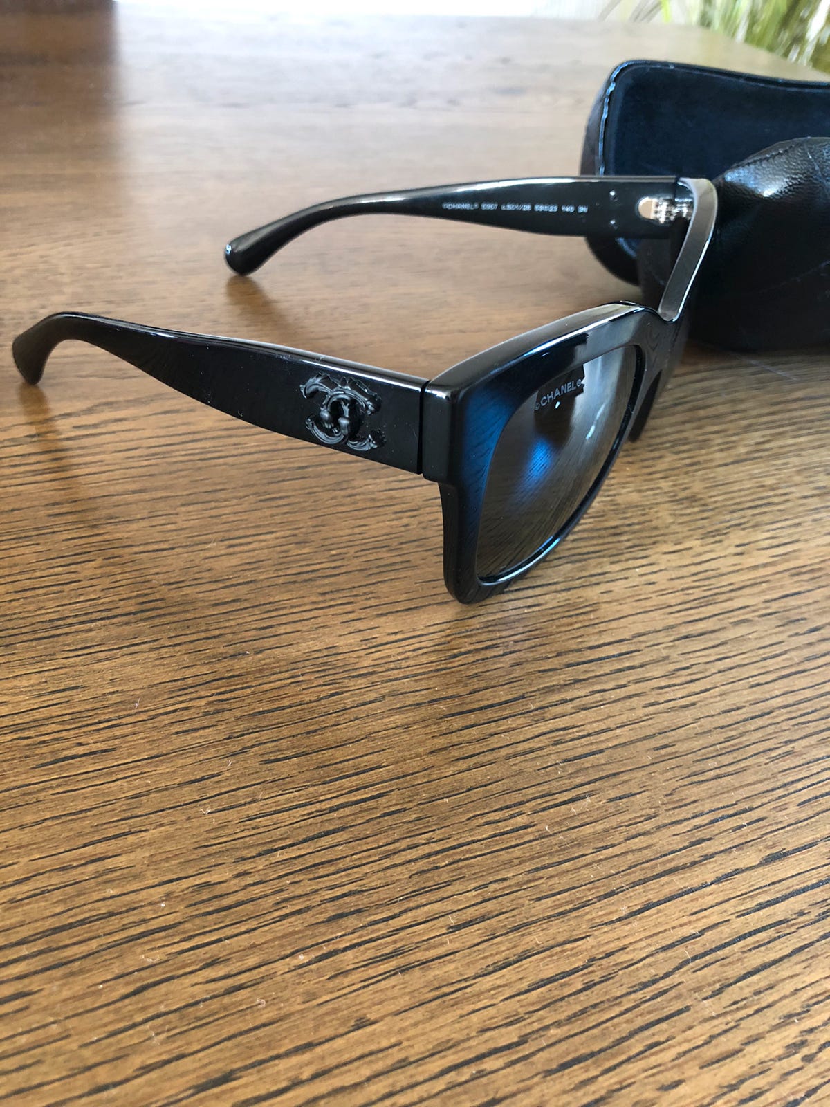 Chanel Solbriller | FINN-torget