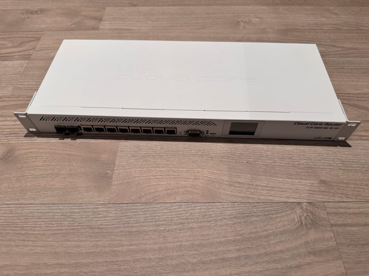Mikrotik Cloud Core Router CCR-1009-8G-1S-1S+ | FINN-torget