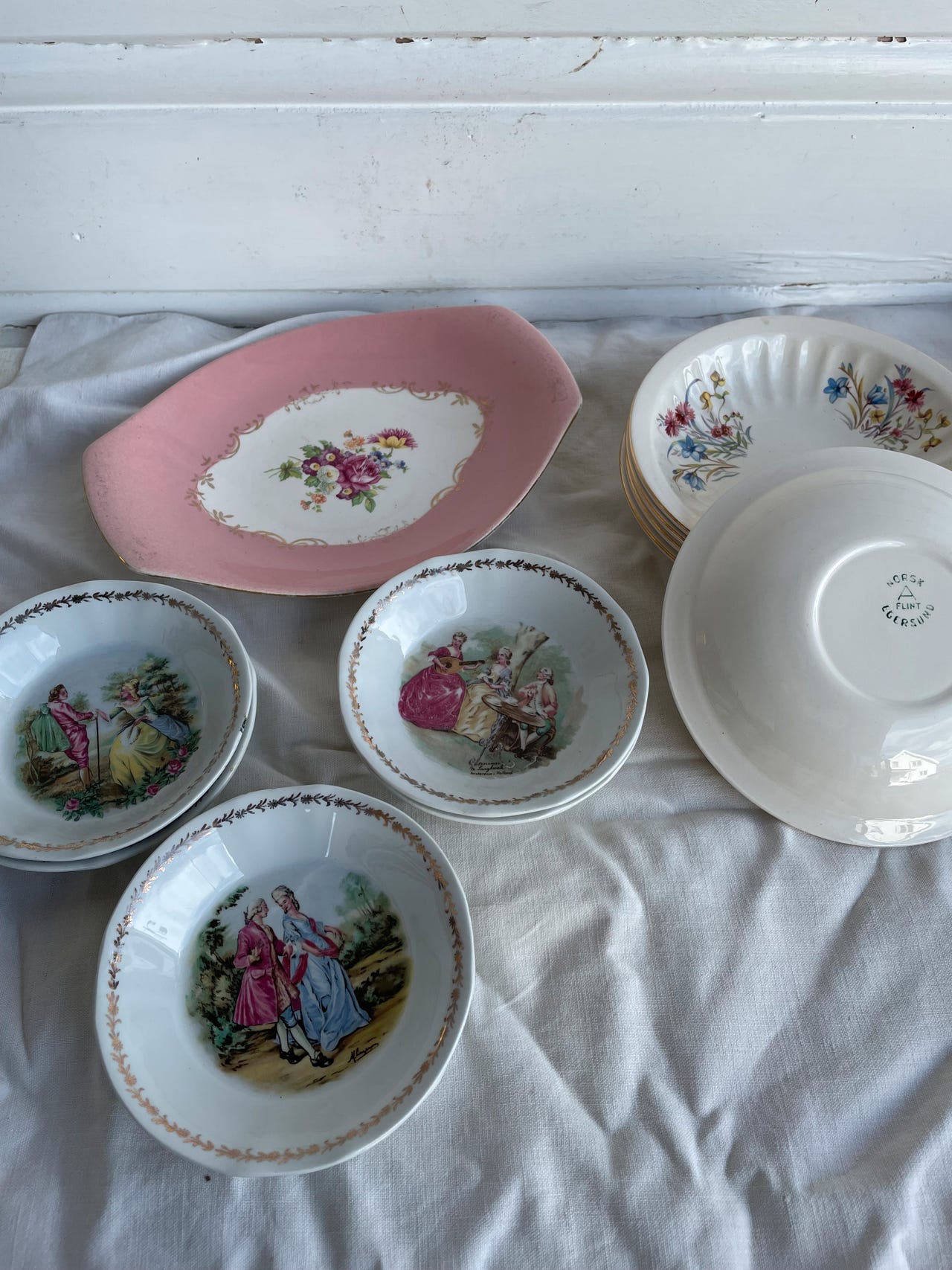 Antikke fat og pynt | FINN-torget