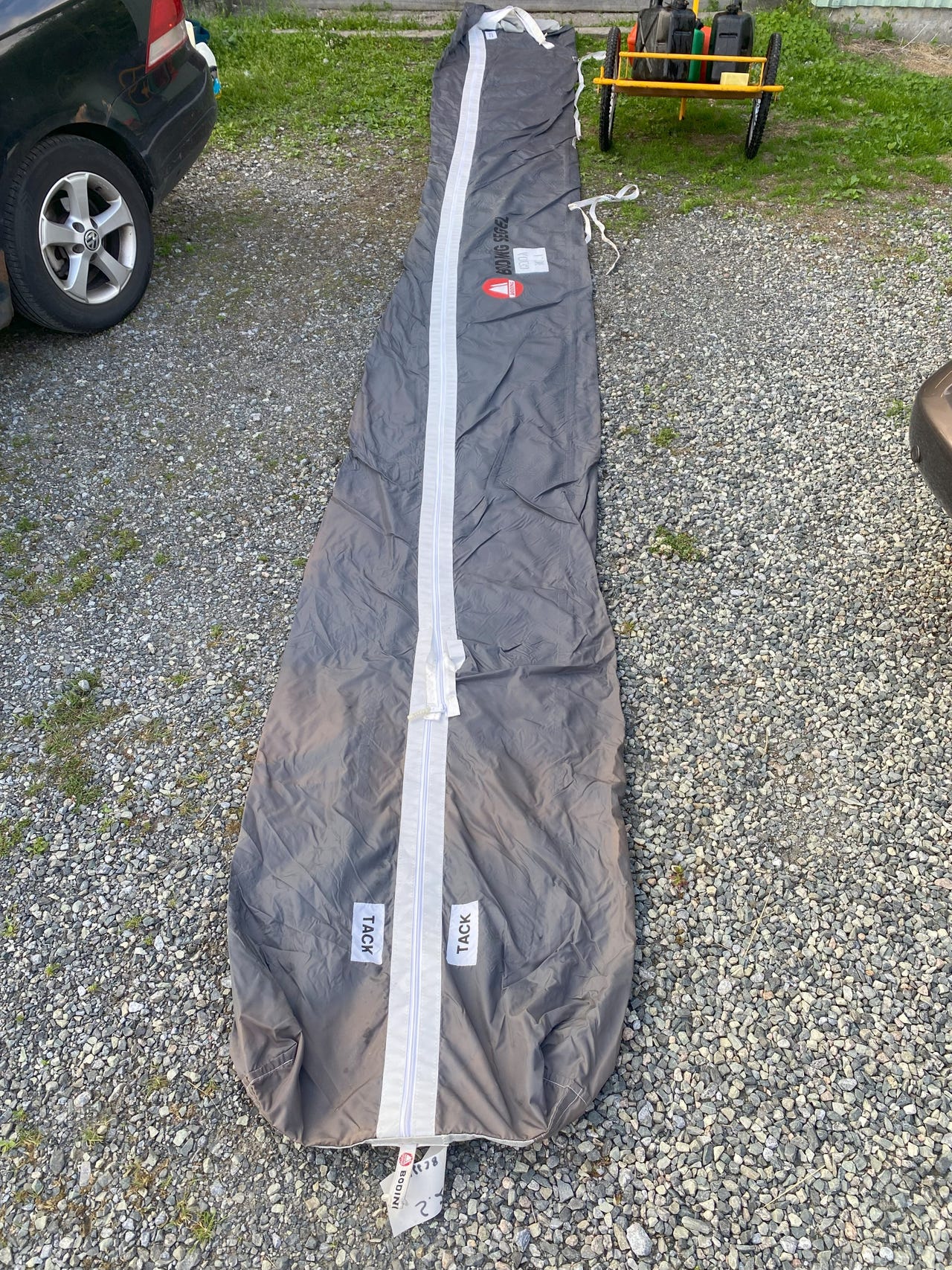 Forseilstrekk og Seilpose Stor genoa, begge fra Bodinge segel | FINN-torget