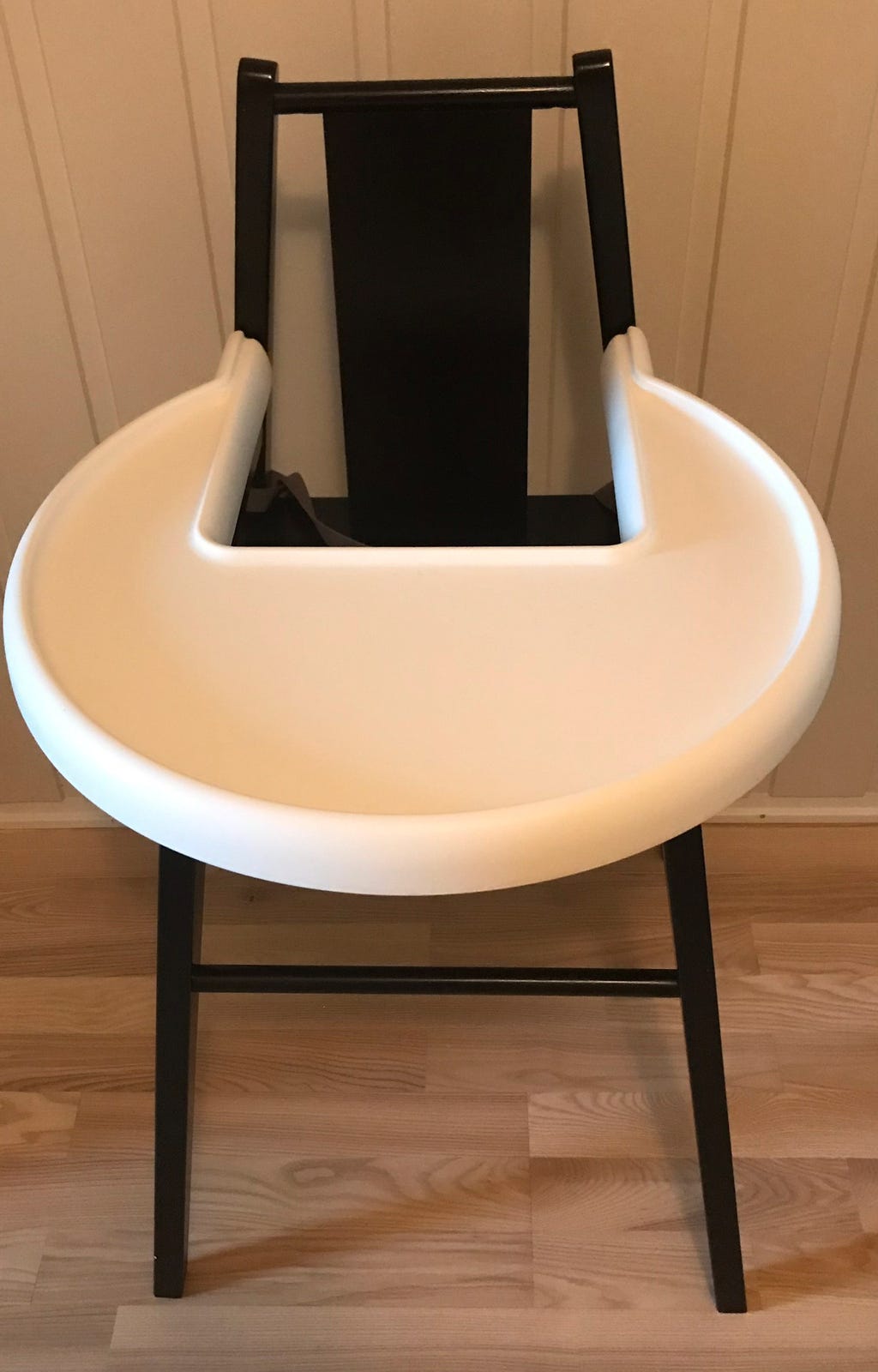 Høy barnestol med brett | FINN-torget