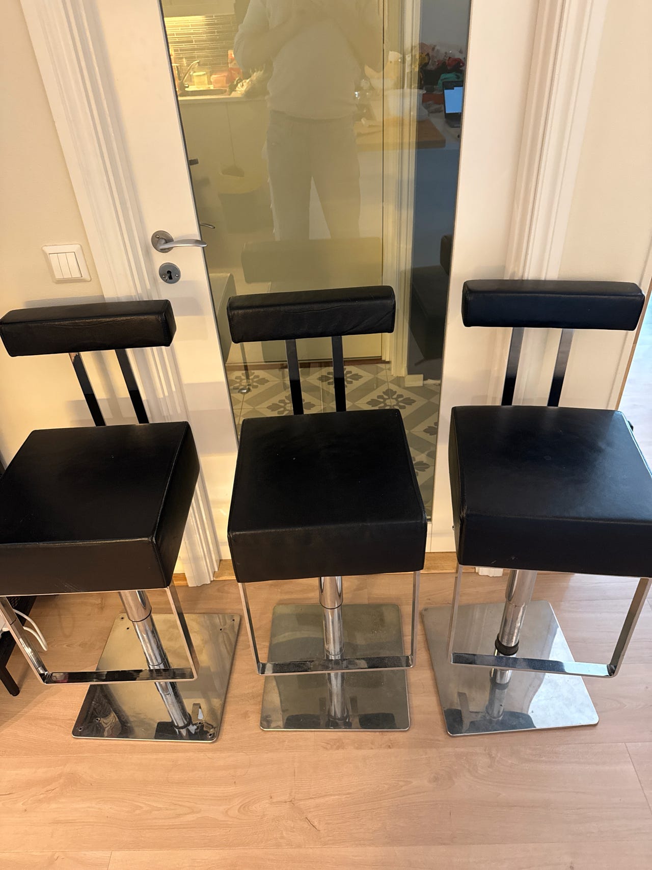 3 barstoler selges for 300 totalt | FINN-torget