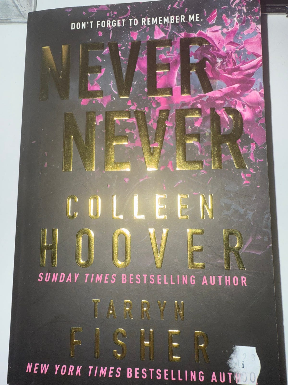 Never Never by Colleen Hoover | FINN-torget