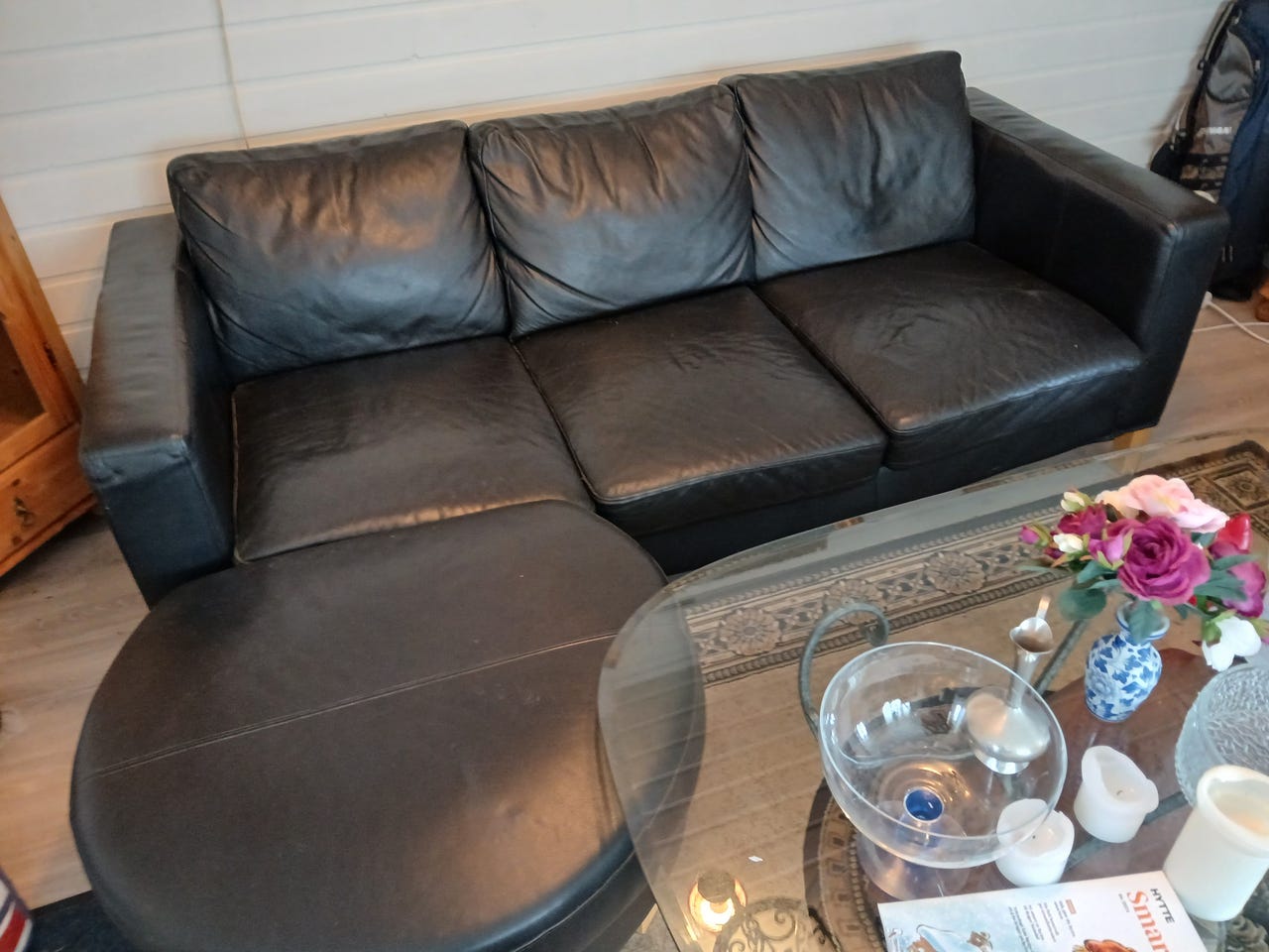 Sort skinnsofa | FINN-torget