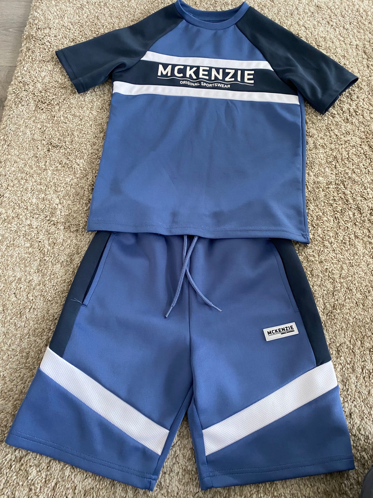 Mckenzie sport t-skjørte og short Original | FINN-torget