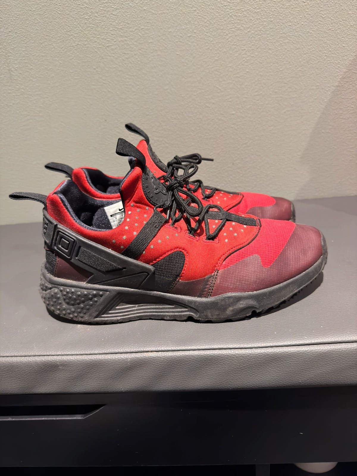 Nike air huarache utility gym black/red | FINN-torget