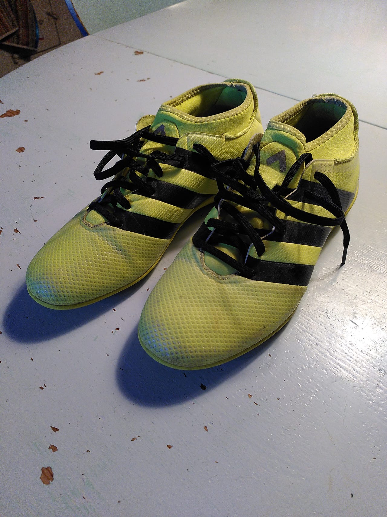 Adidas innesko / hallsko str 42 | FINN-torget