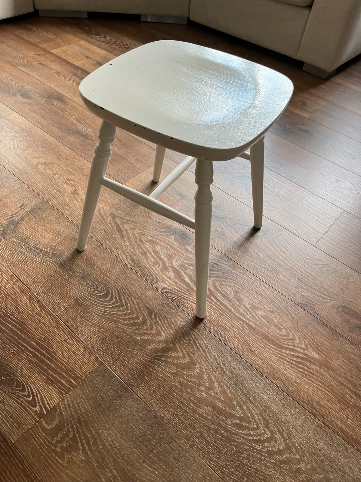 Hvitmalt trekrakk gis bort | FINN-torget