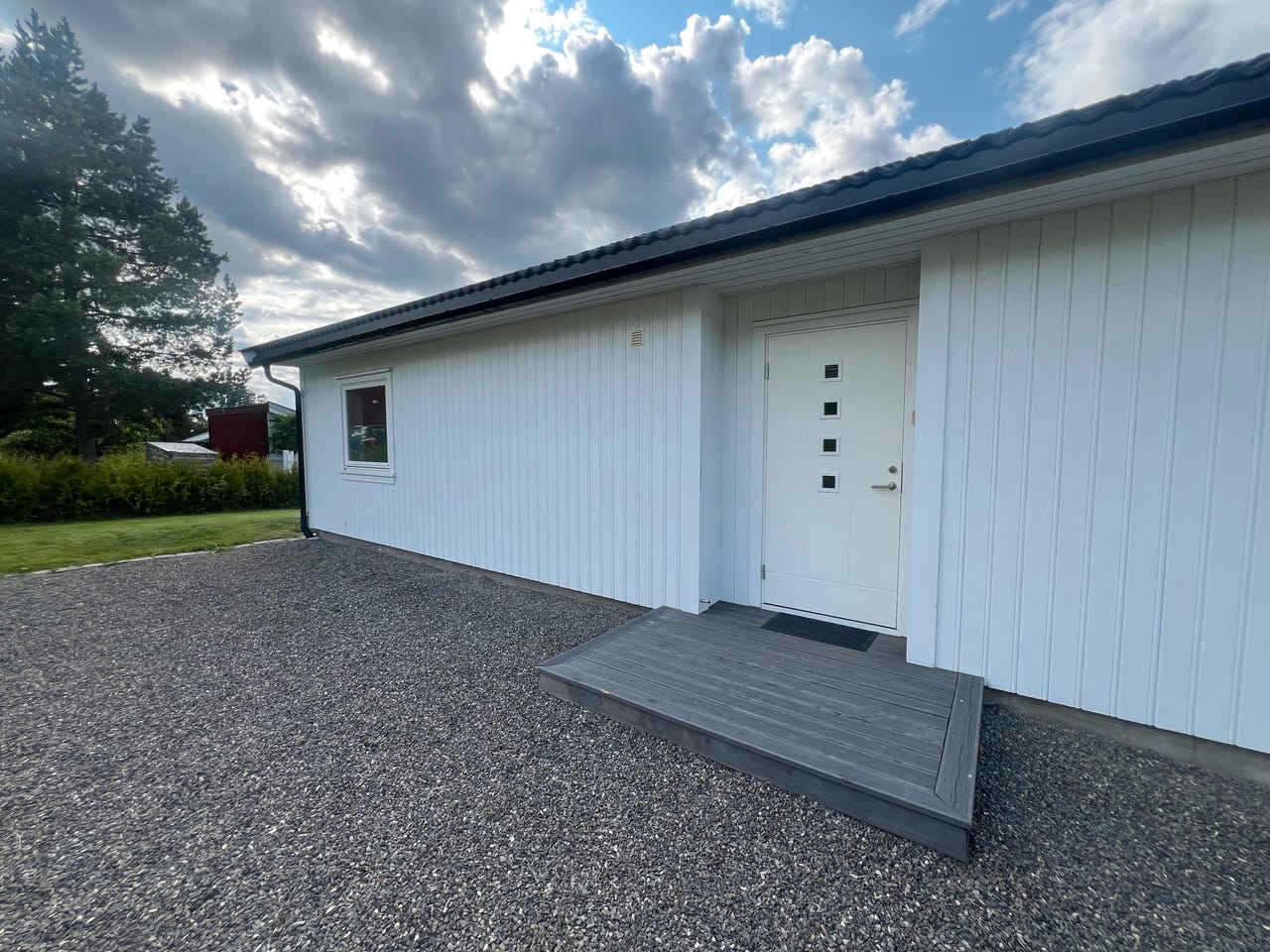 Pen og romslig 3-roms leilighet nær Hamar sentrum. Parkeringsplass med ...