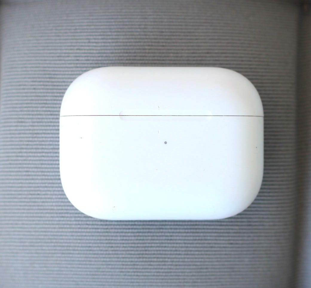Apple AirPods pro 1. Etui/case . A2190. Lanserings år 2021 | FINN-torget