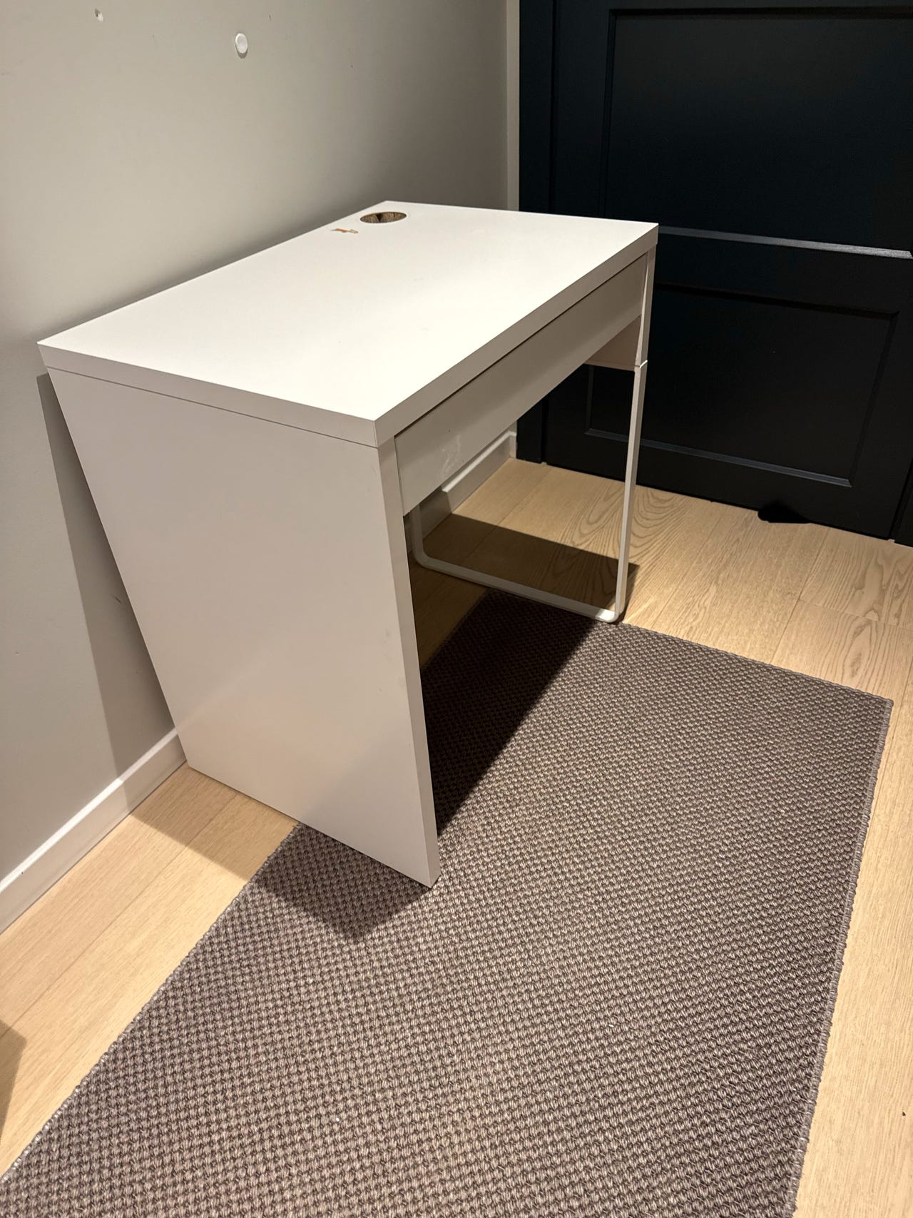 Skrivebord fra Ikea til barn | FINN-torget