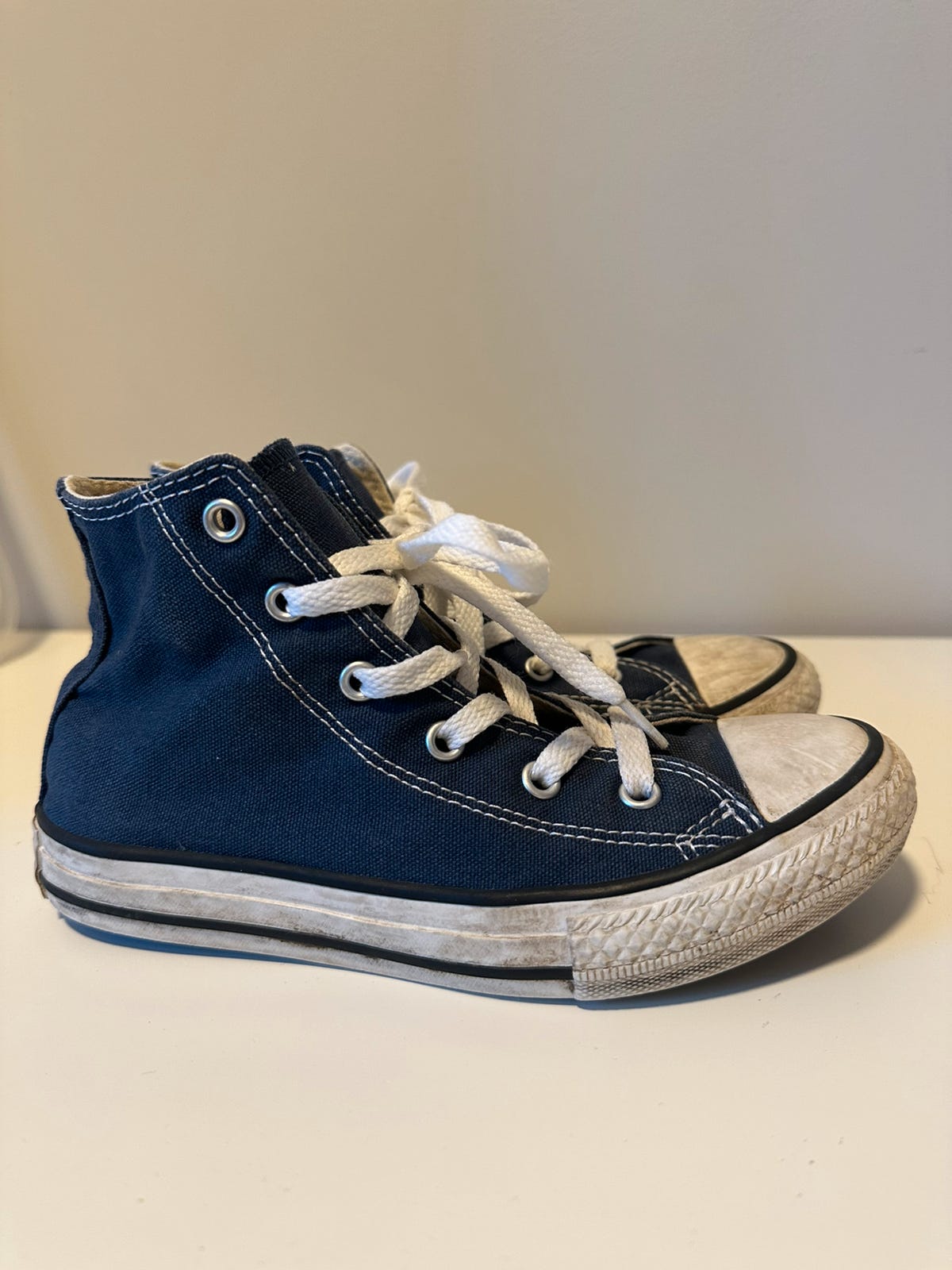 Converse 33 | FINN-torget