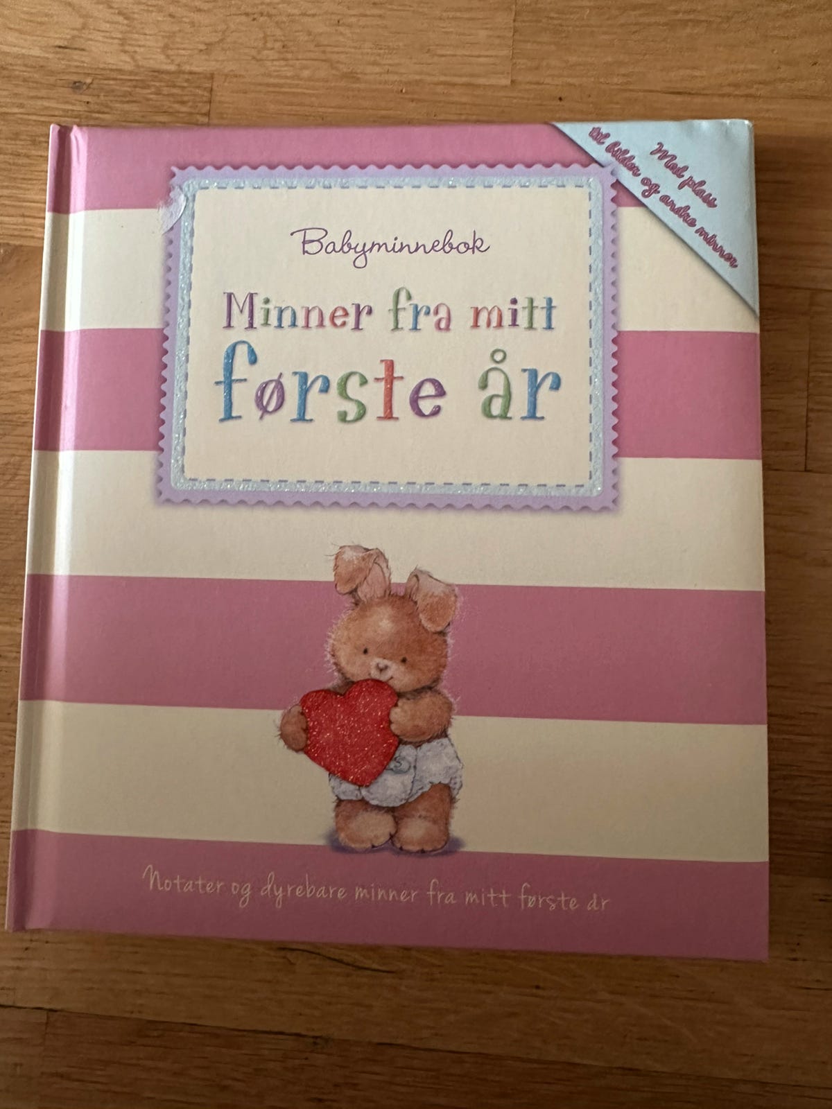 Minner fra mitt første år -babyminnebok (rosa) | FINN-torget