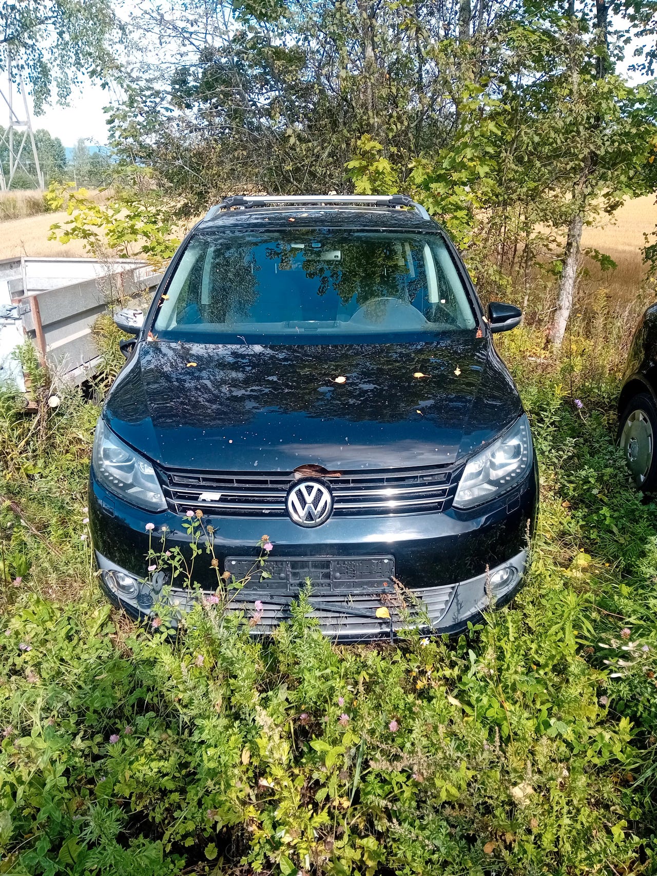 VW TOURAN // SELGES I DELER | FINN-torget