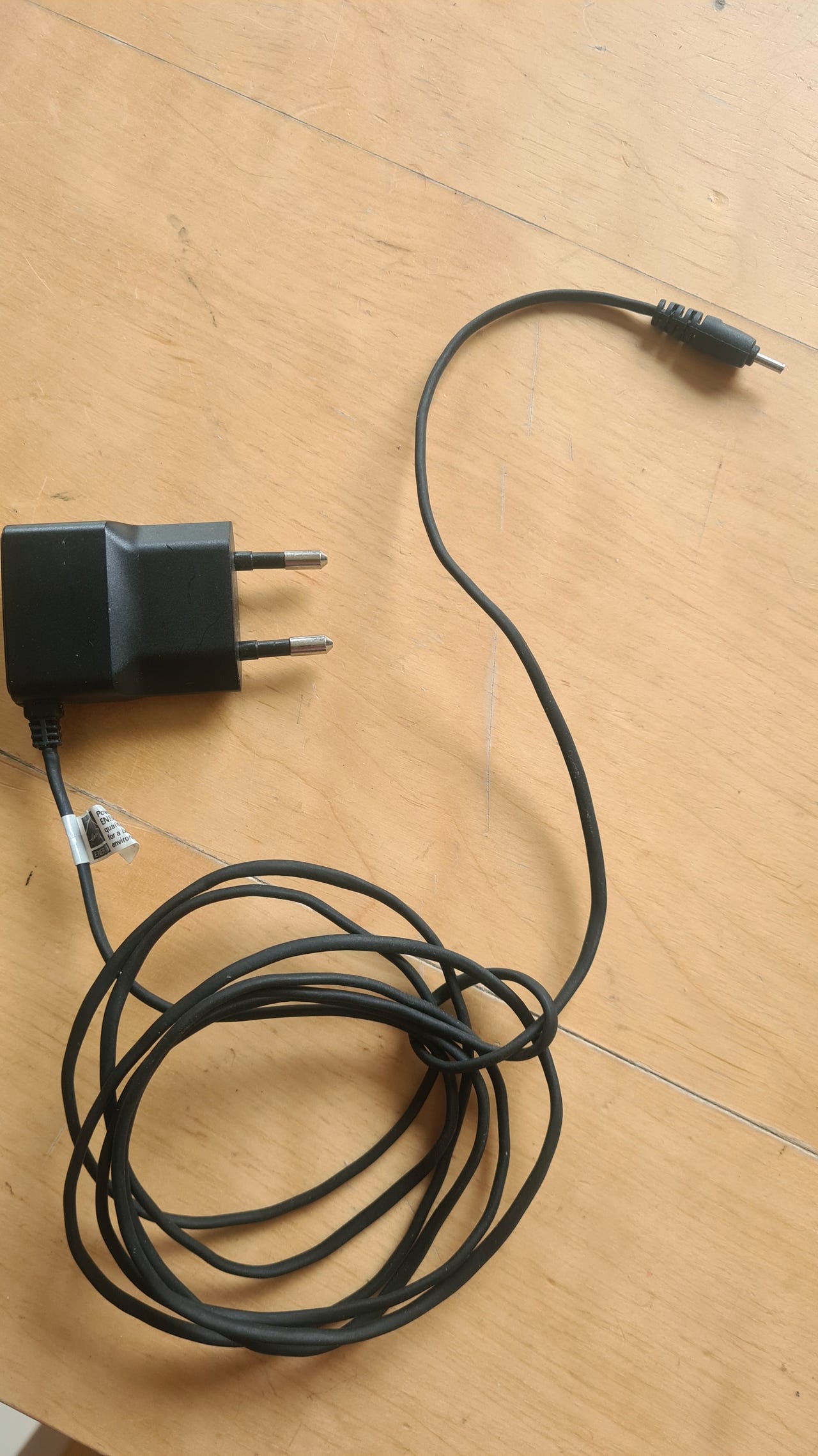 Nokia lader + billader 12V , Nokia AC-5E , den tynne gamle pluggen ...