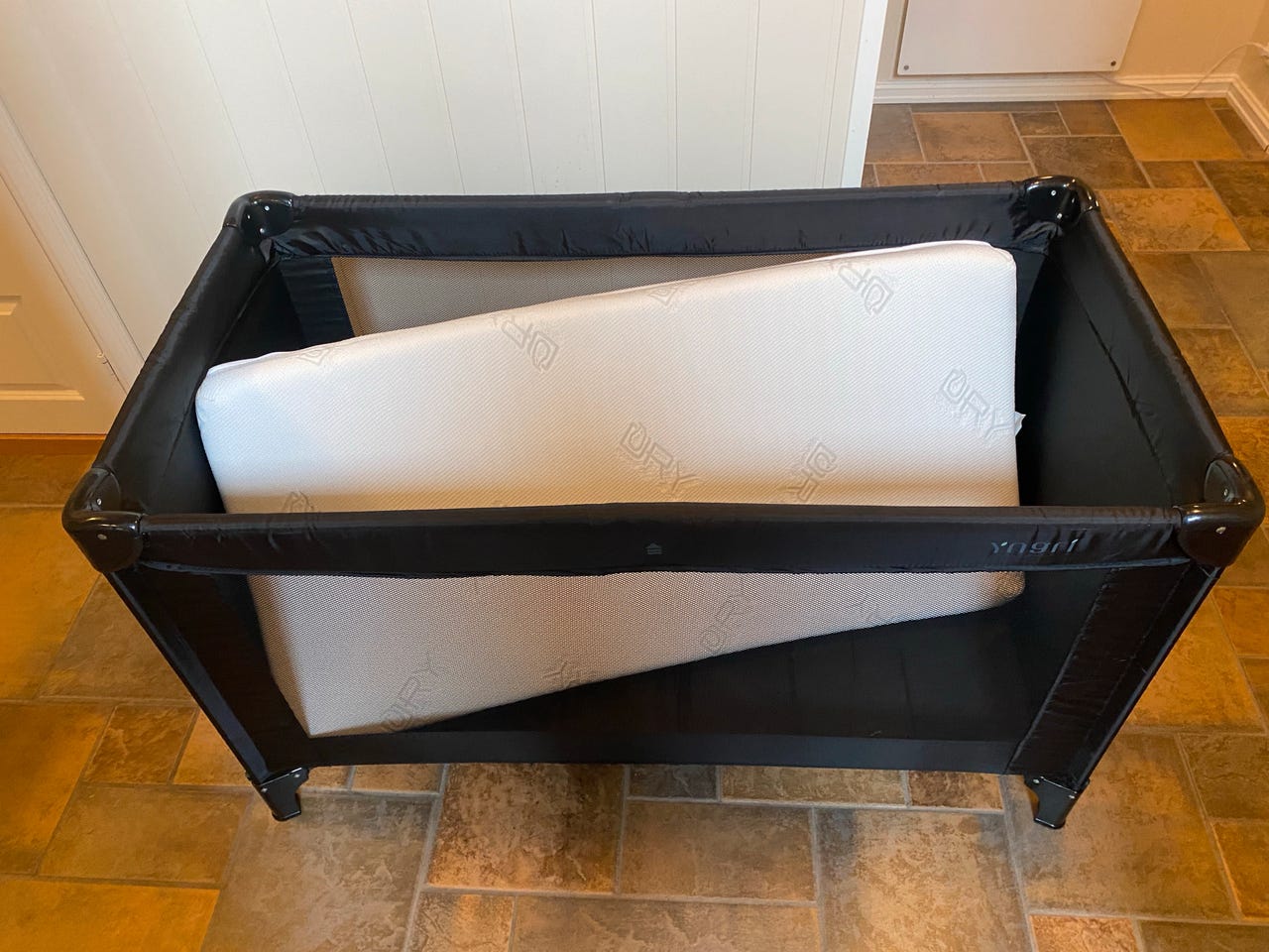 Yngri reiseseng inkl. vanlig madrass 60x120 | FINN-torget