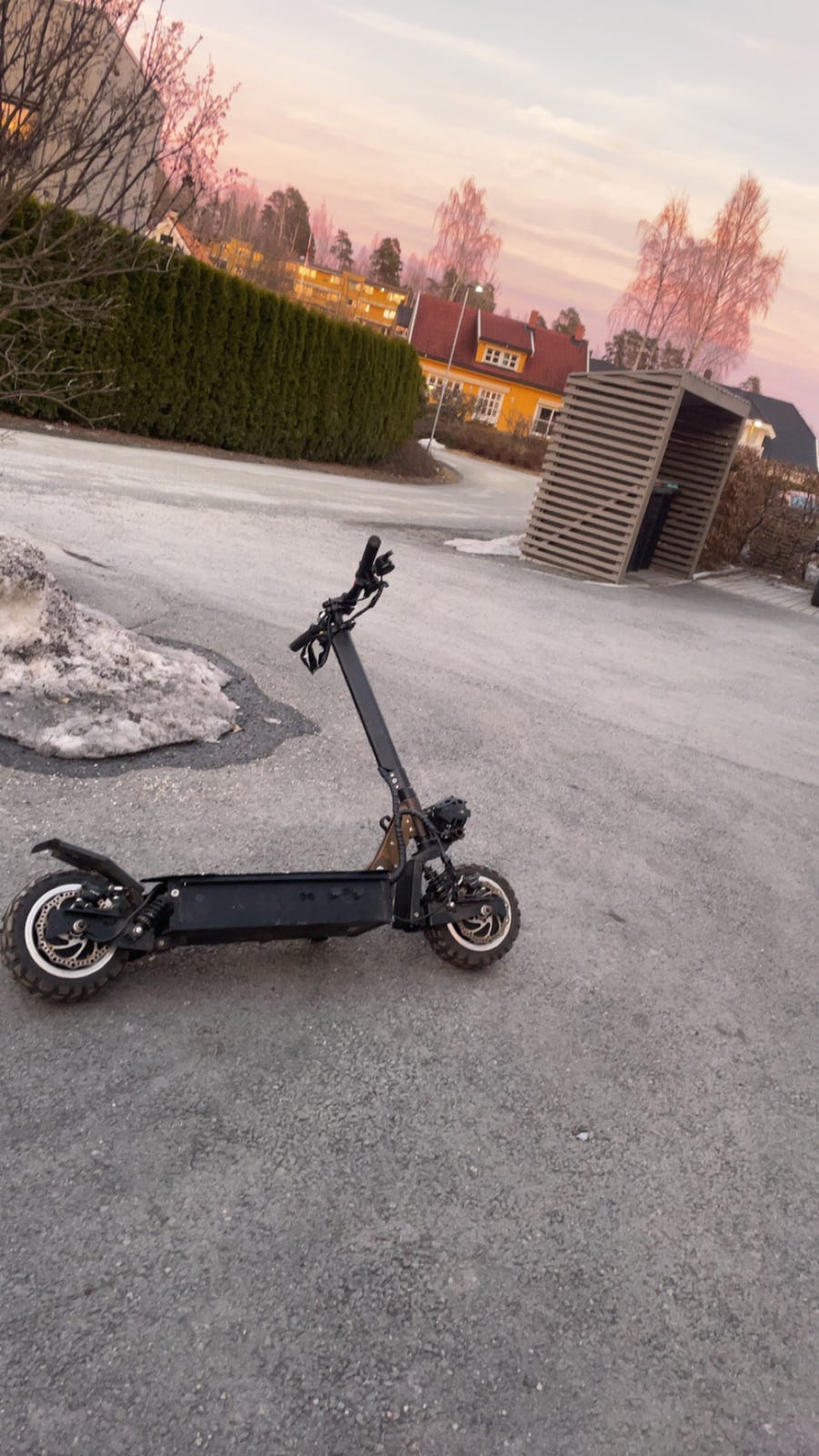 Kjøper Defekte El sparkesykkeler | FINN-torget