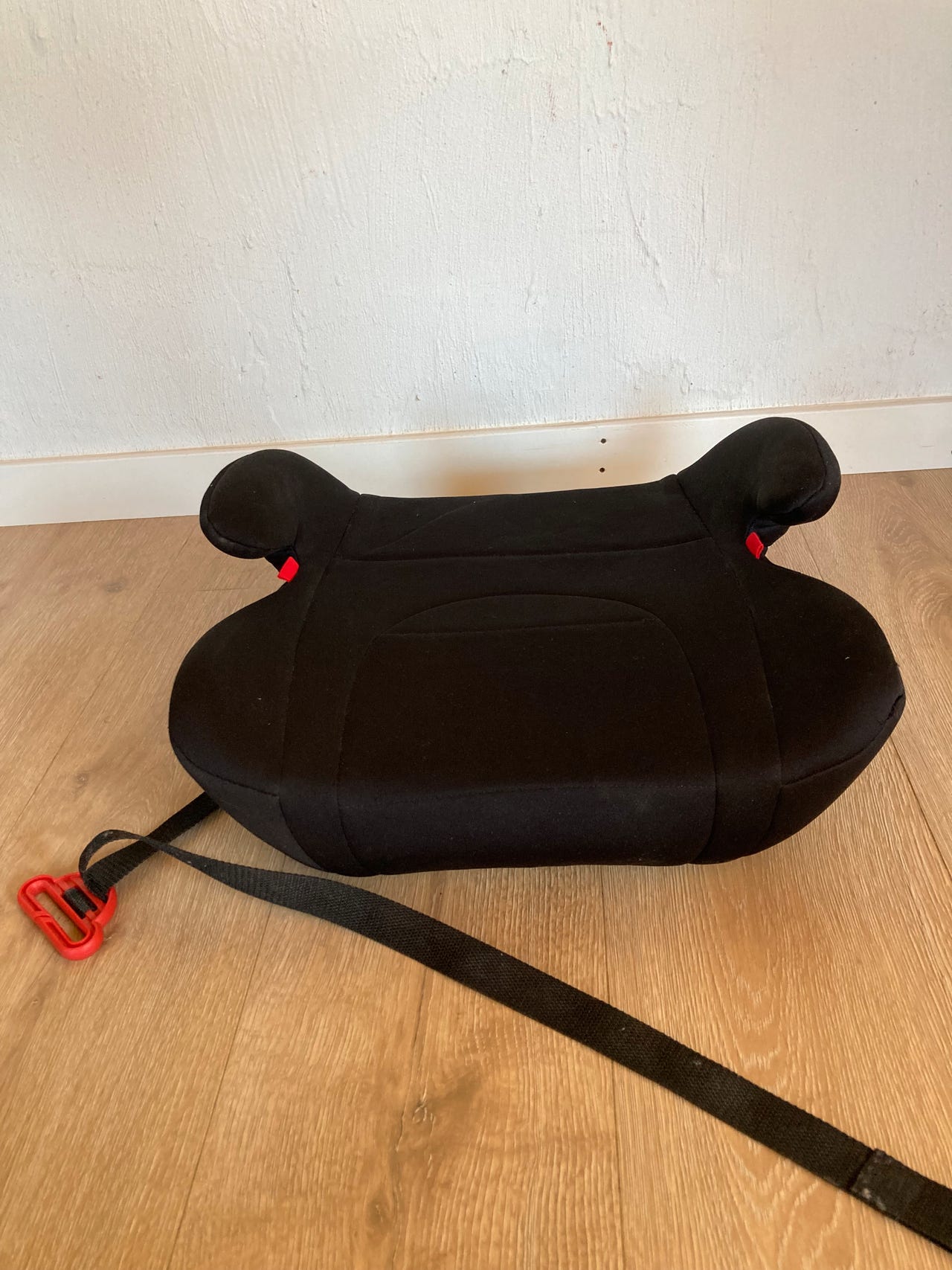 Yngri Booster Sittepute 36 cm Sort | FINN-torget