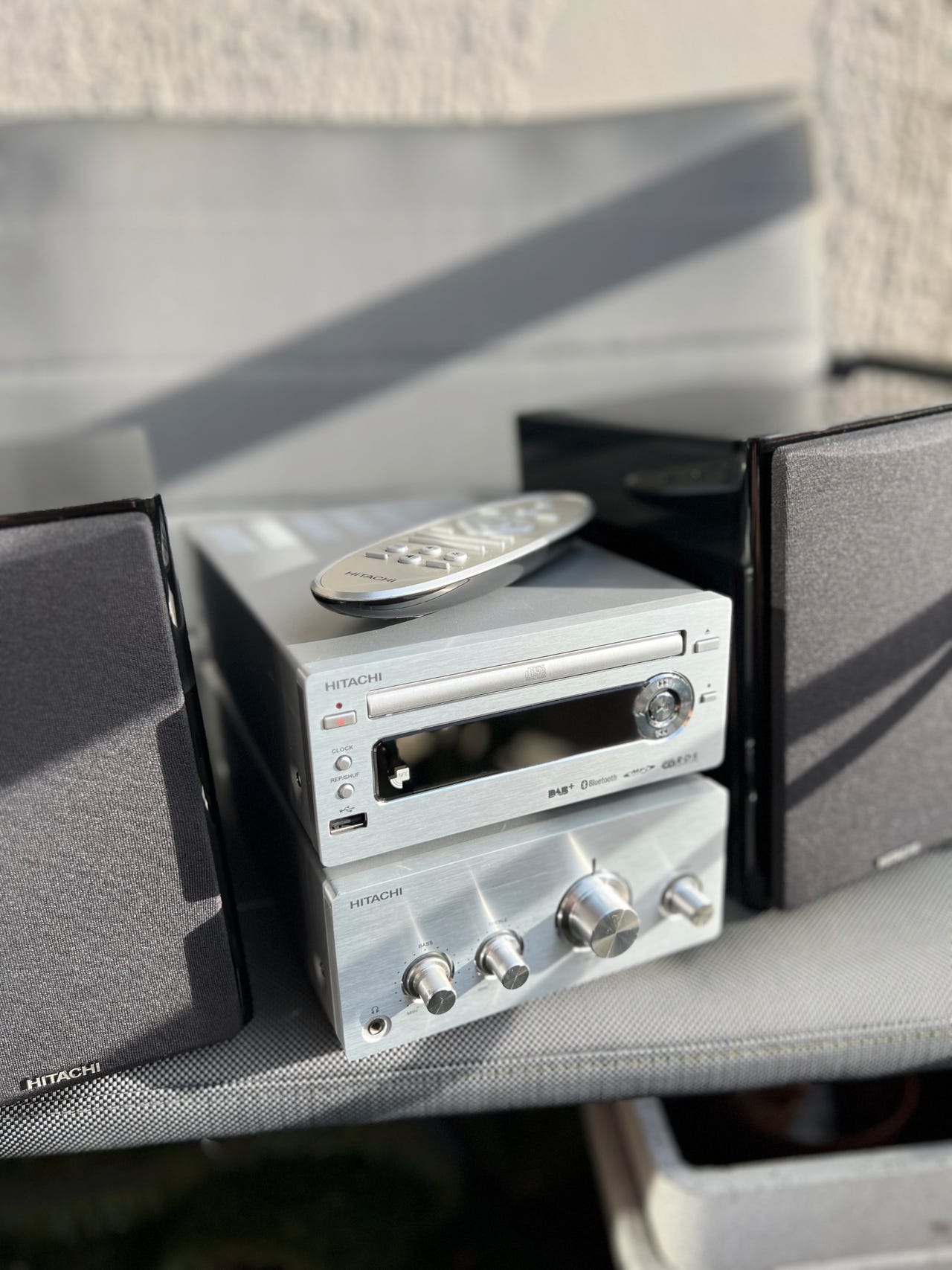 Hitachi AXM649U Mikro Hi-Fi System,DAB+,Bluetooth | FINN-torget