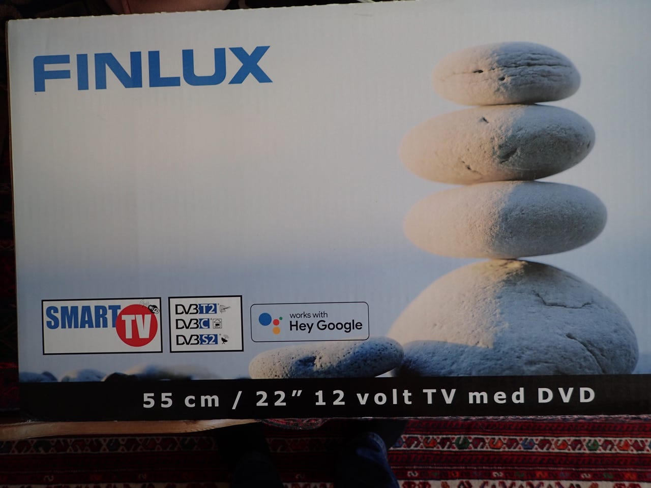 Nytt Finlux 22" TV 12/230V med DVD. To veggfester følger med. | FINN-torget