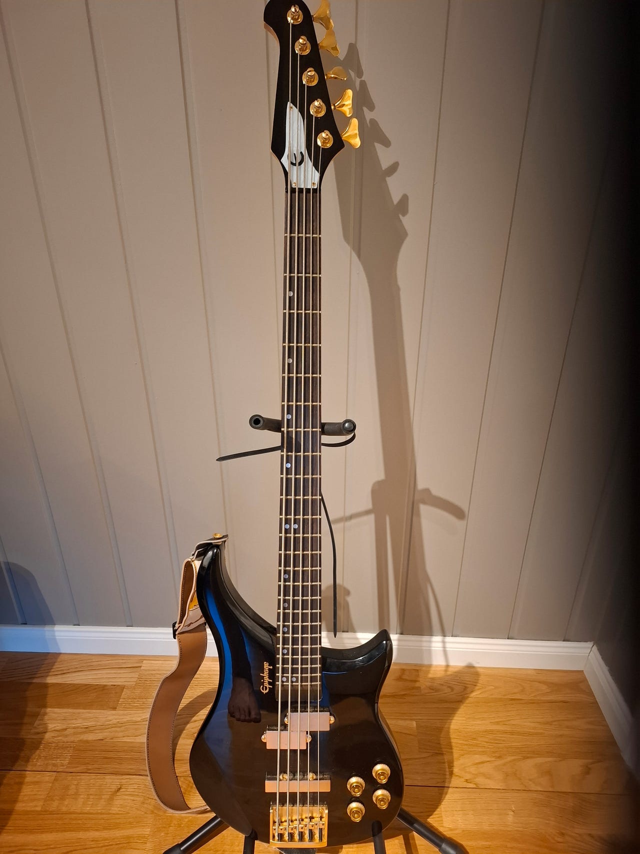 Epiphone Les Paul Bass EMB 5 | FINN-torget