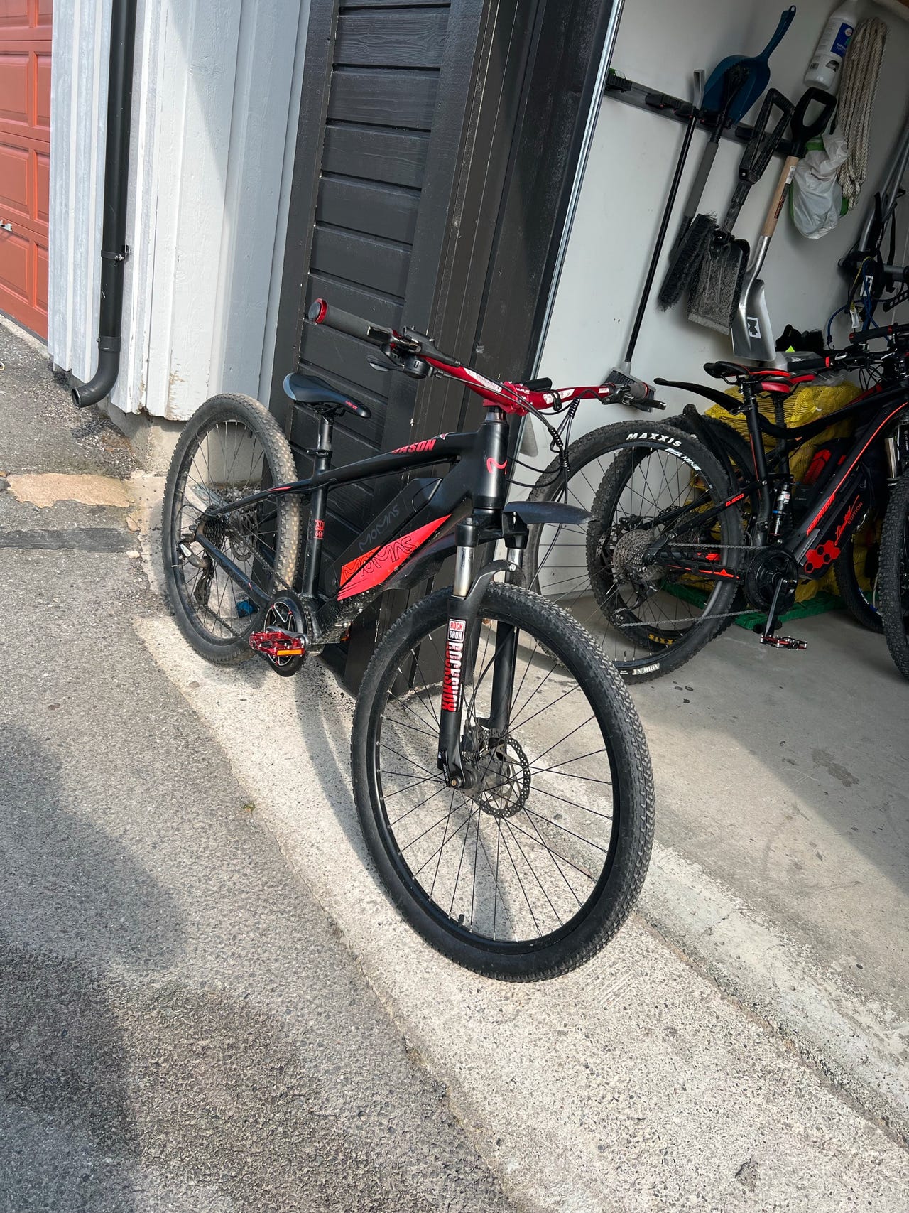 MoMAs Jason 2022 (Tar trades) | FINN-torget