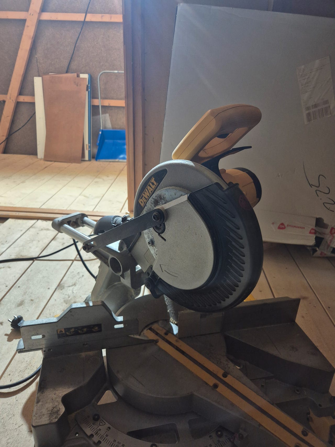 Kappsag Dewalt DW712N. | FINN-torget