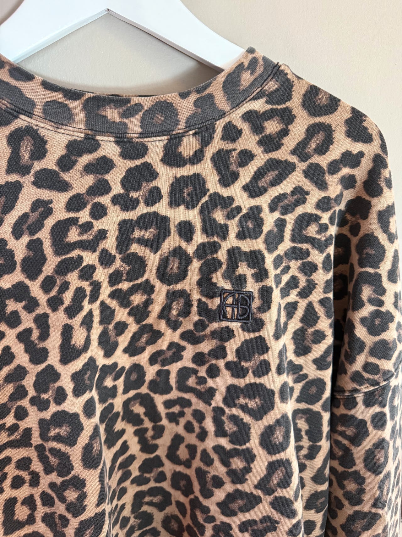 Anine Bing Miles Leopard sweatshirt * Oversized | FINN-torget
