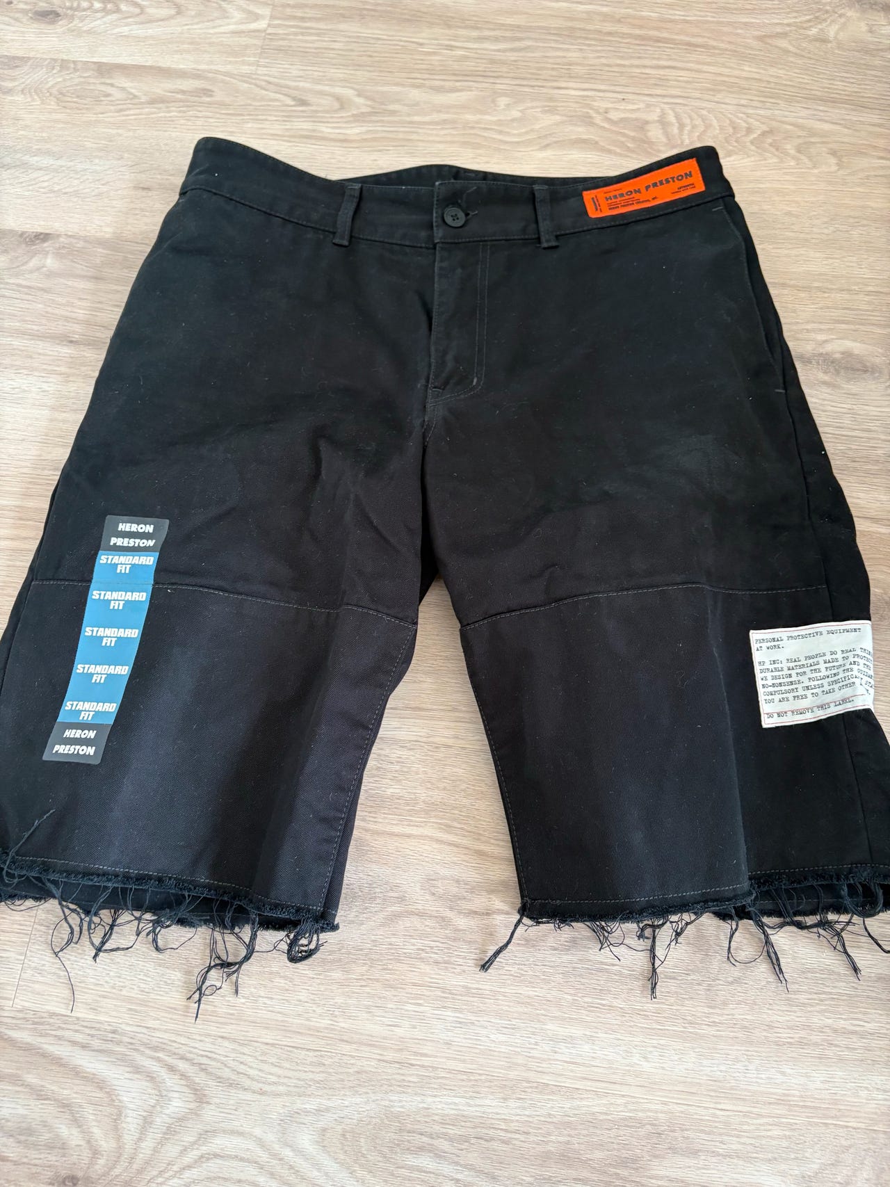 Stilig Heron Preston shorts selges | FINN-torget