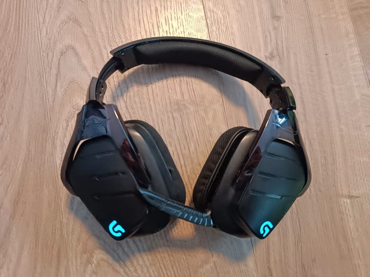 Logitech G933 Trådløst Gaming Headset | FINN-torget