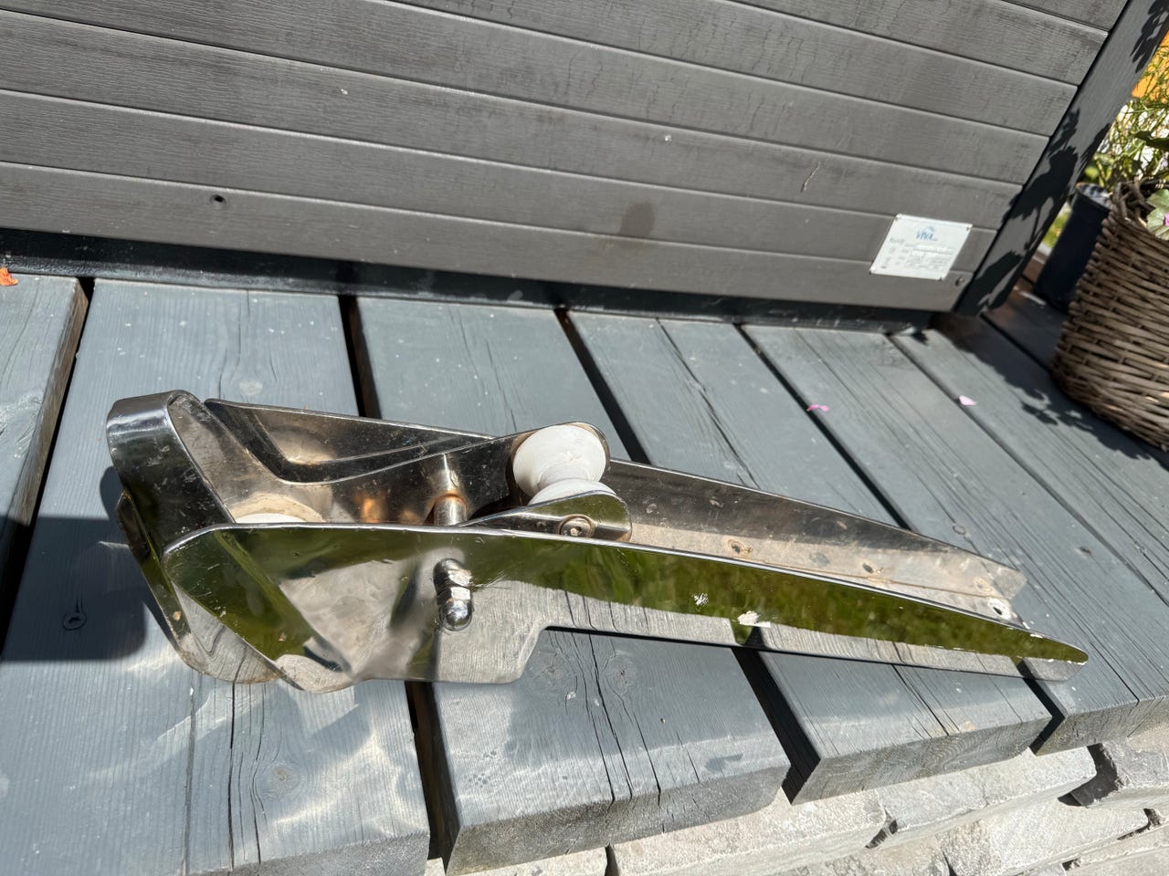 Anker rulle med vipp brukt til 18,5 kg anker | FINN-torget